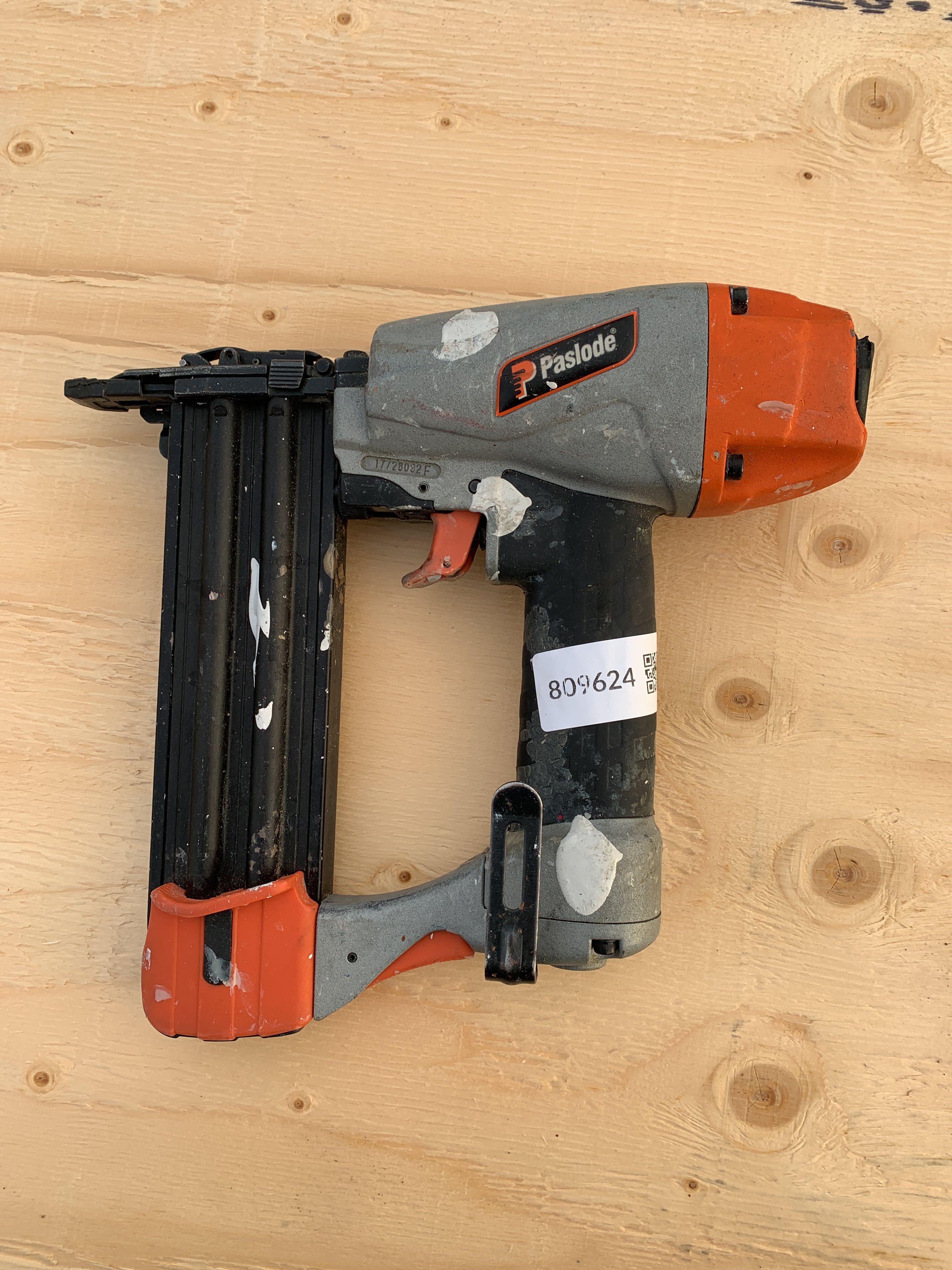Pneumatic diving pistol and staple gun Haubold, Paslode - PS Auction ...