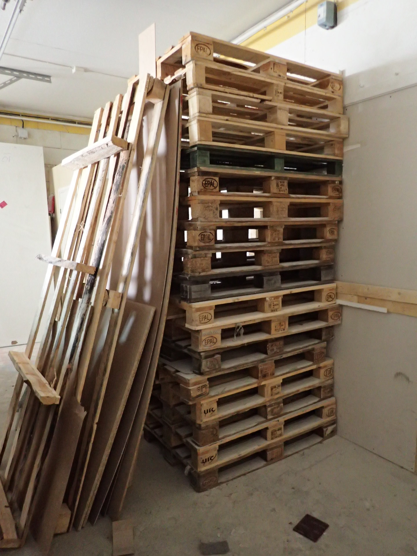 Europall/Engångspall - Auktioner online - Nätauktioner ...