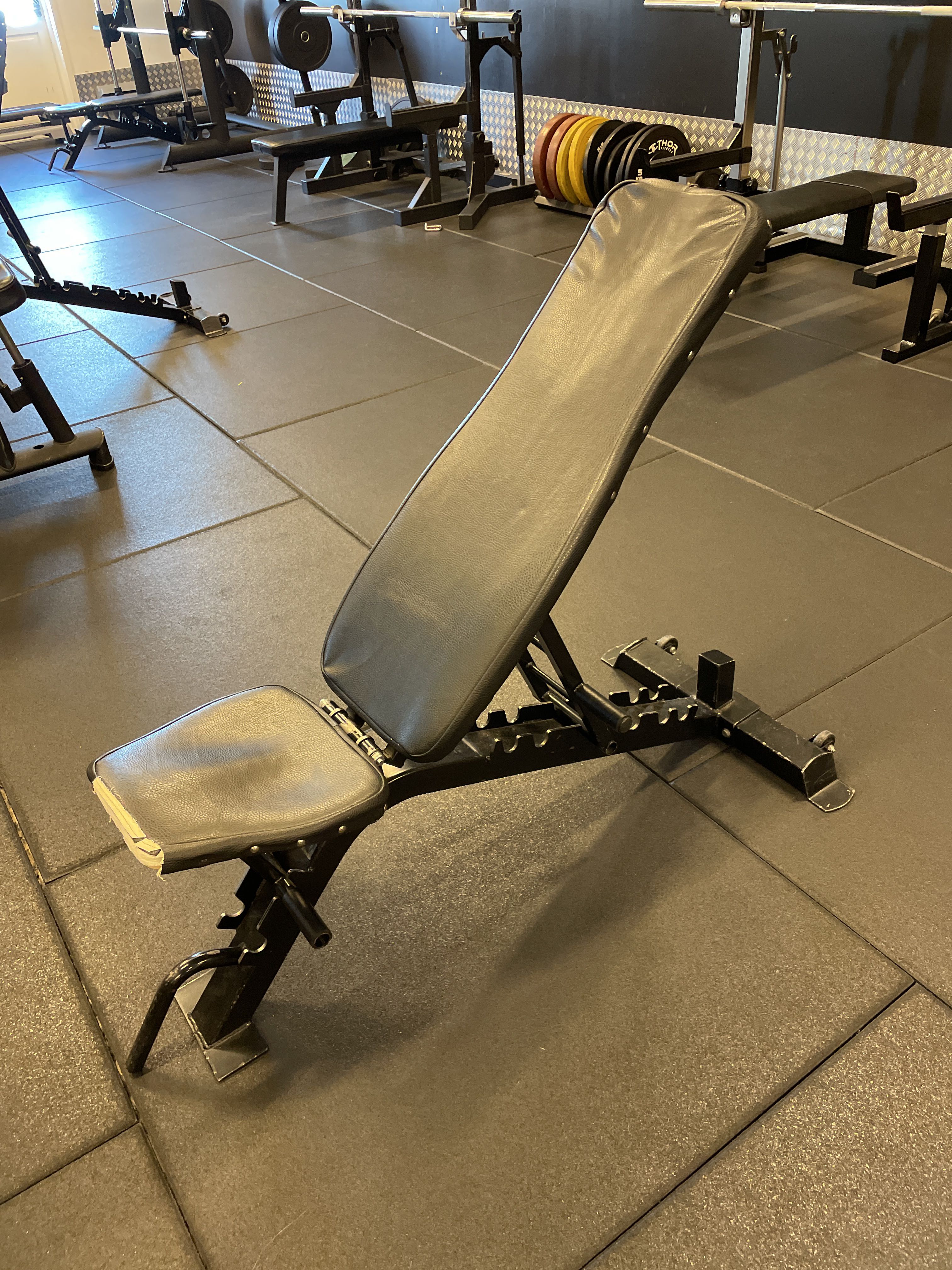 Adjustable bench - PS Auction - We value the future - Largest in net ...