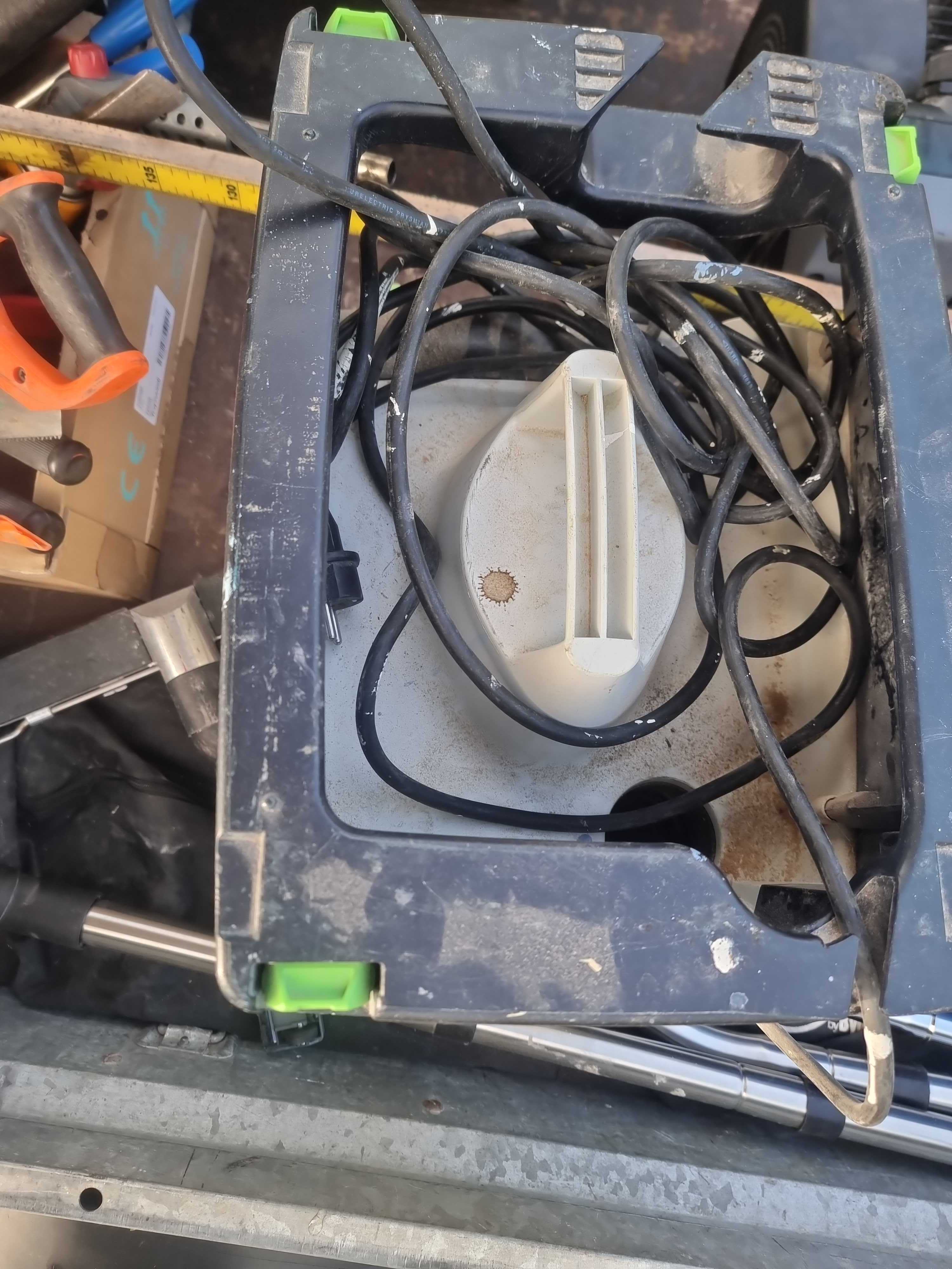 Festool dammsugare och skruvdragare mm - Auktioner online ...