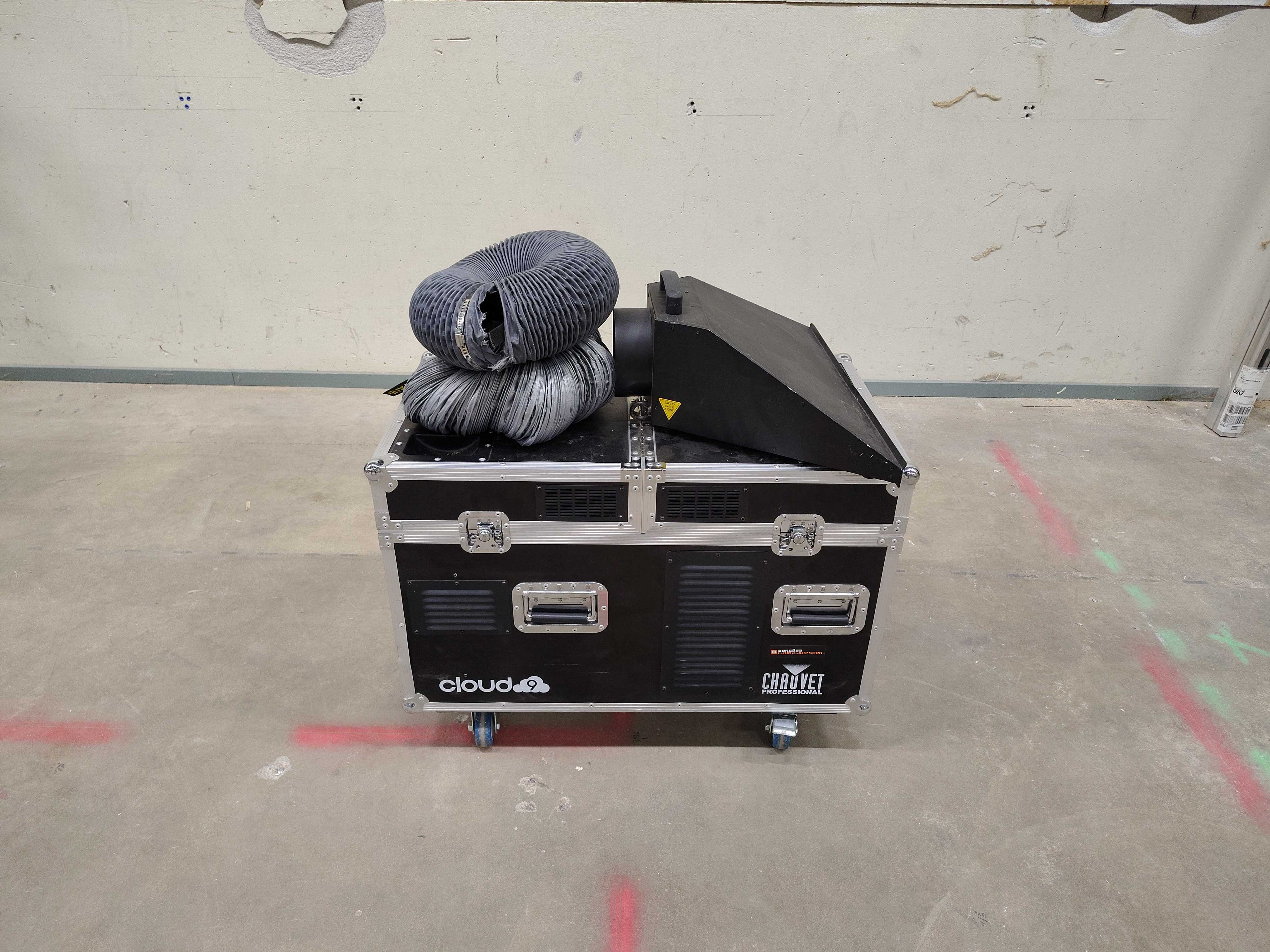 Chauvet Cloud 9 smoke machine – on wheels, complete with hose and ...