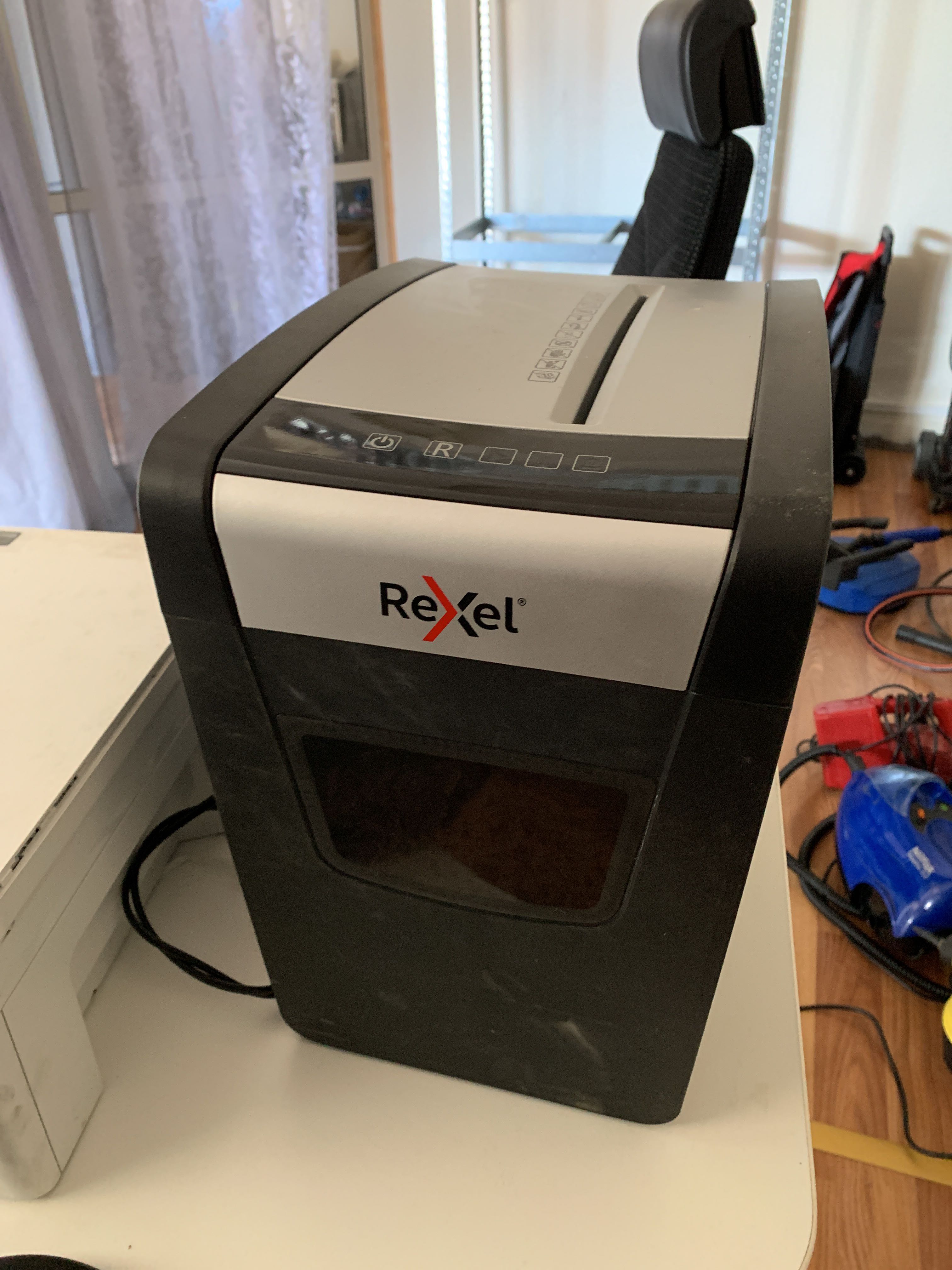 Document shredder, label printer, computer screen, etc - PS Auction ...