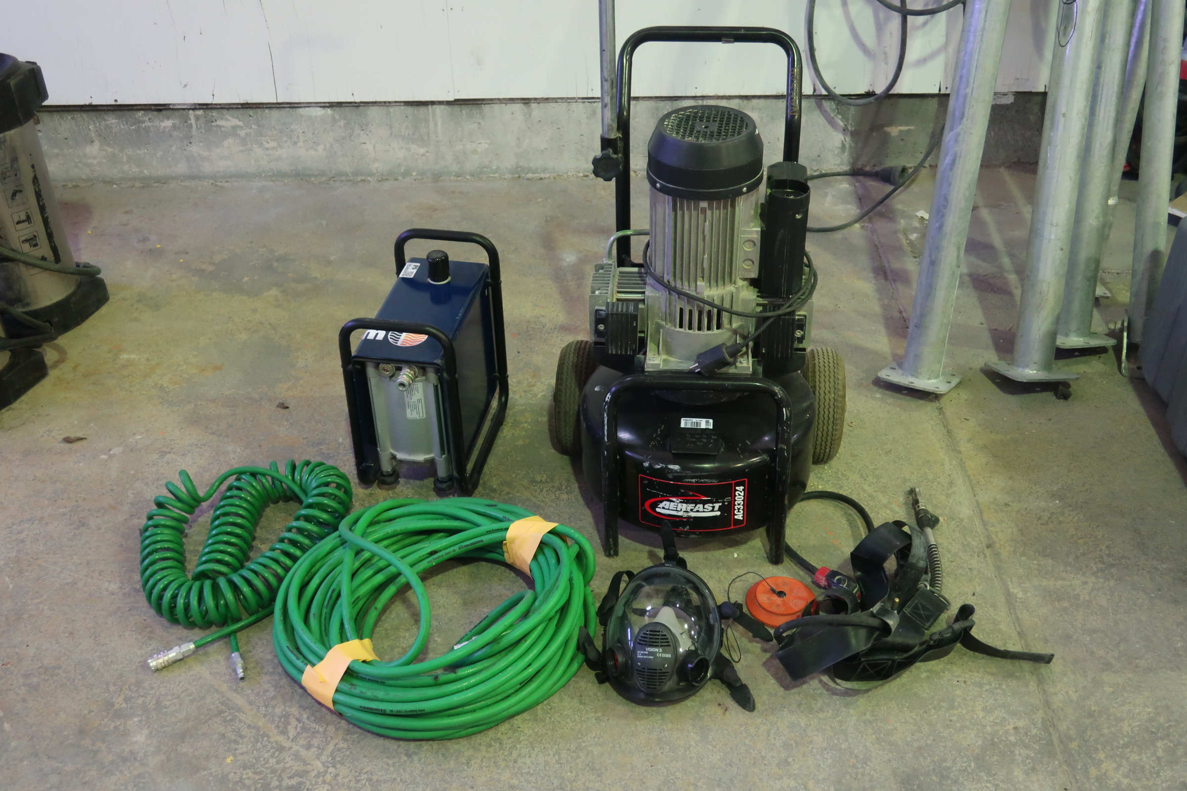 Aerfast compressor, Sundström truck air filter and Scott fresh air mask ...