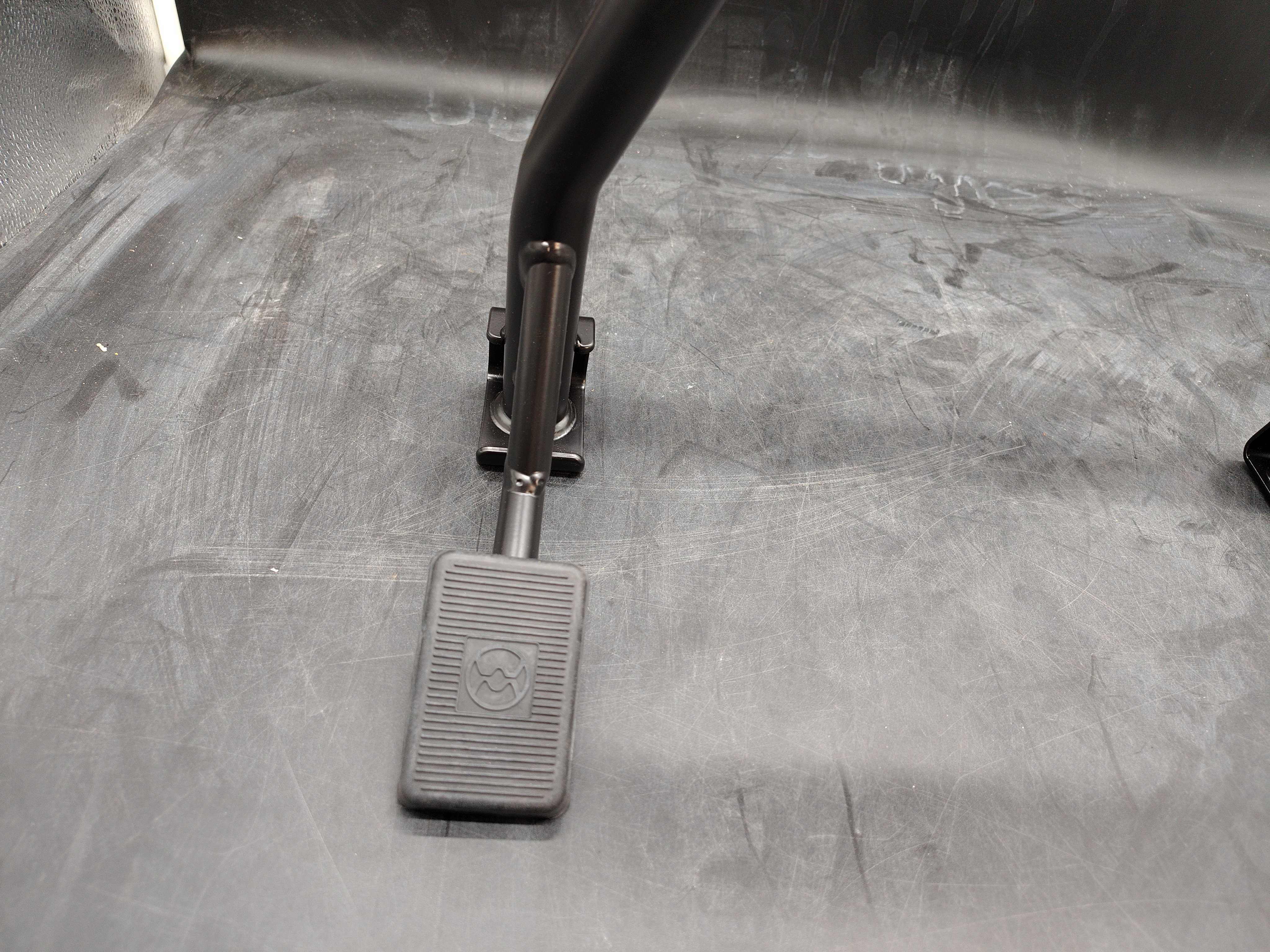 Reinforced stand – Cake Ösa unit - PS Auction - We value the future ...