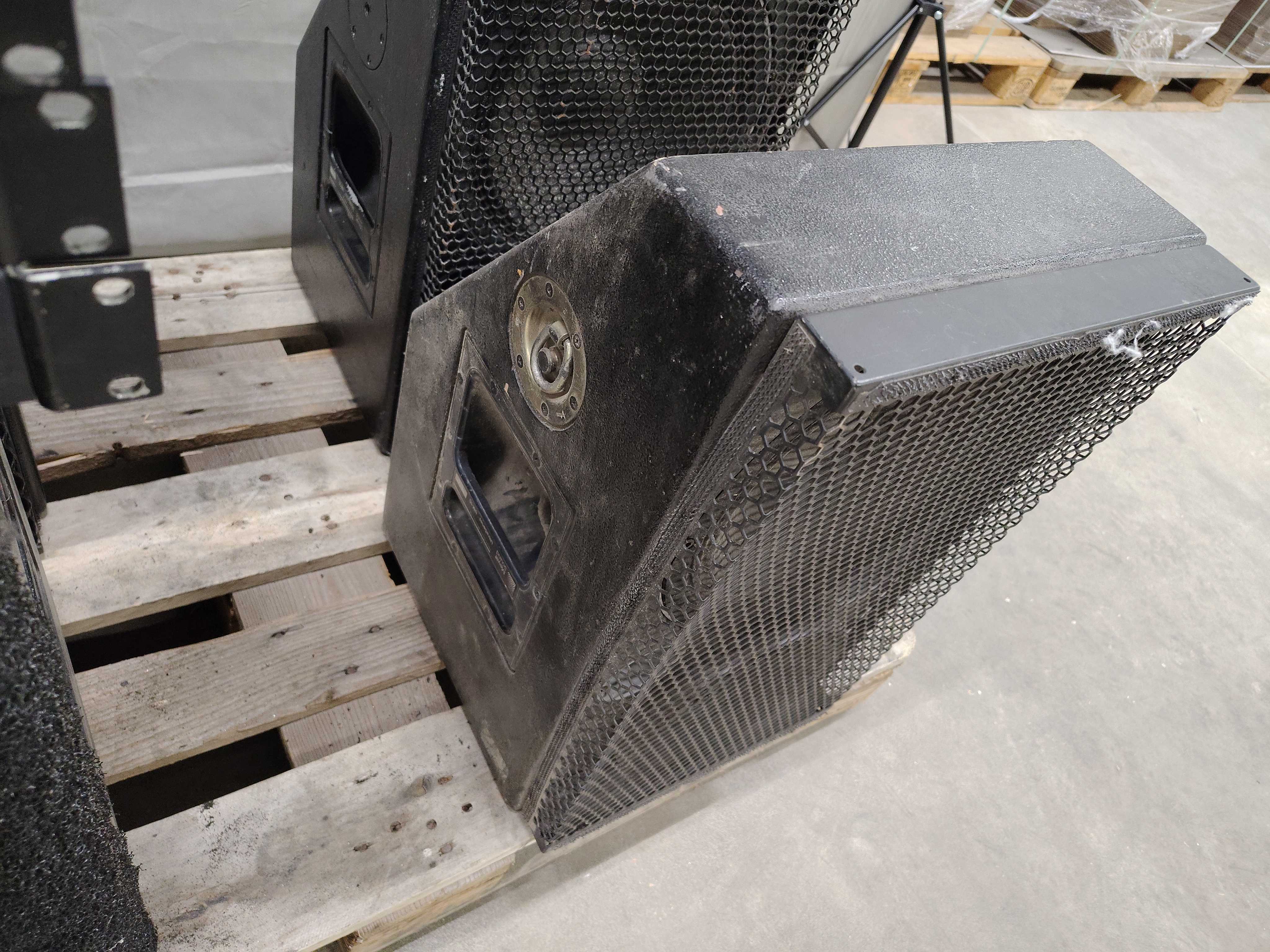 Speakers with amplifier – 4 pcs – Meyer Sound, UltraSeries UM-1A - PS ...