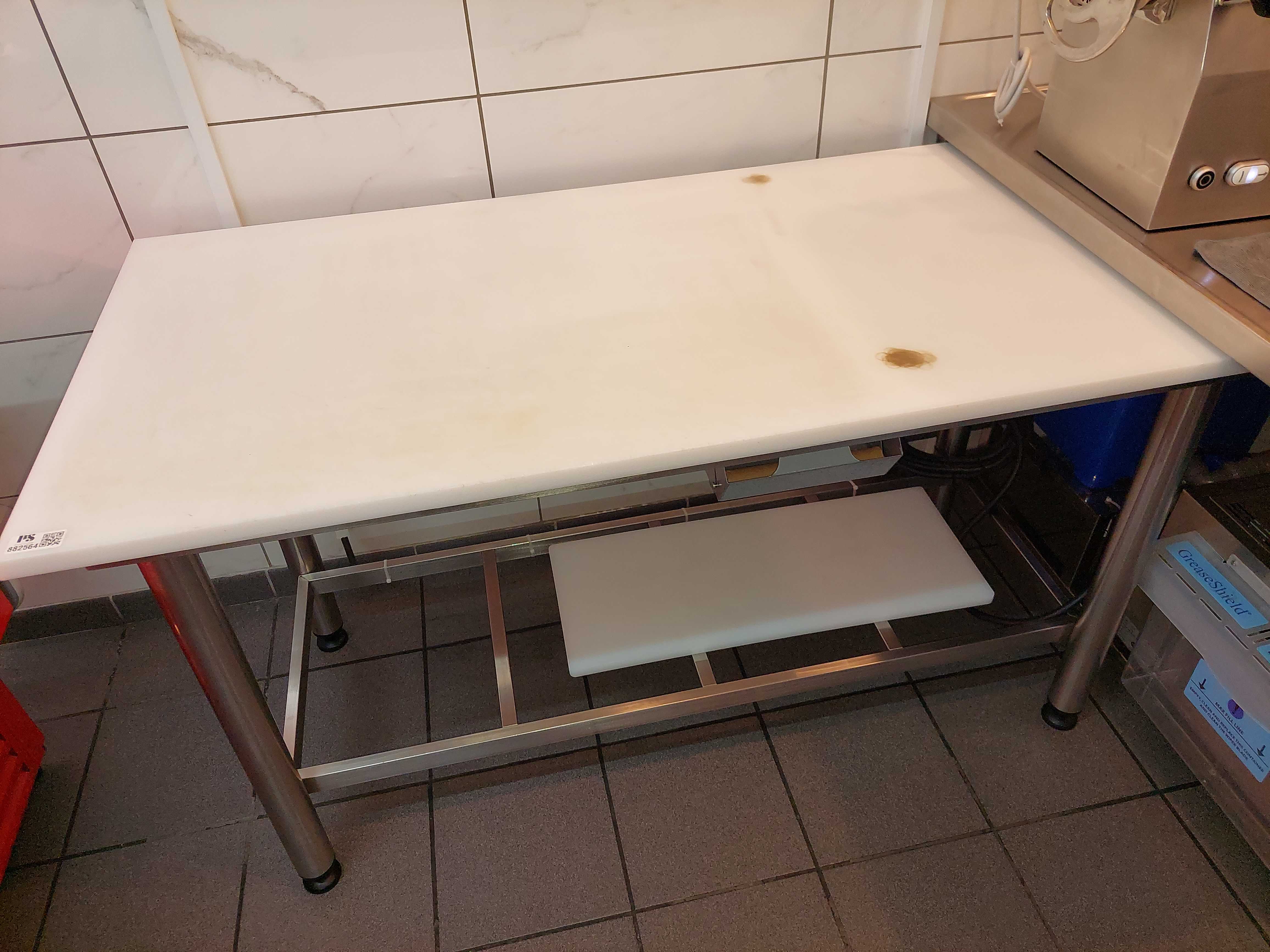 Stainless steel piece table - PS Auction - We value the future ...