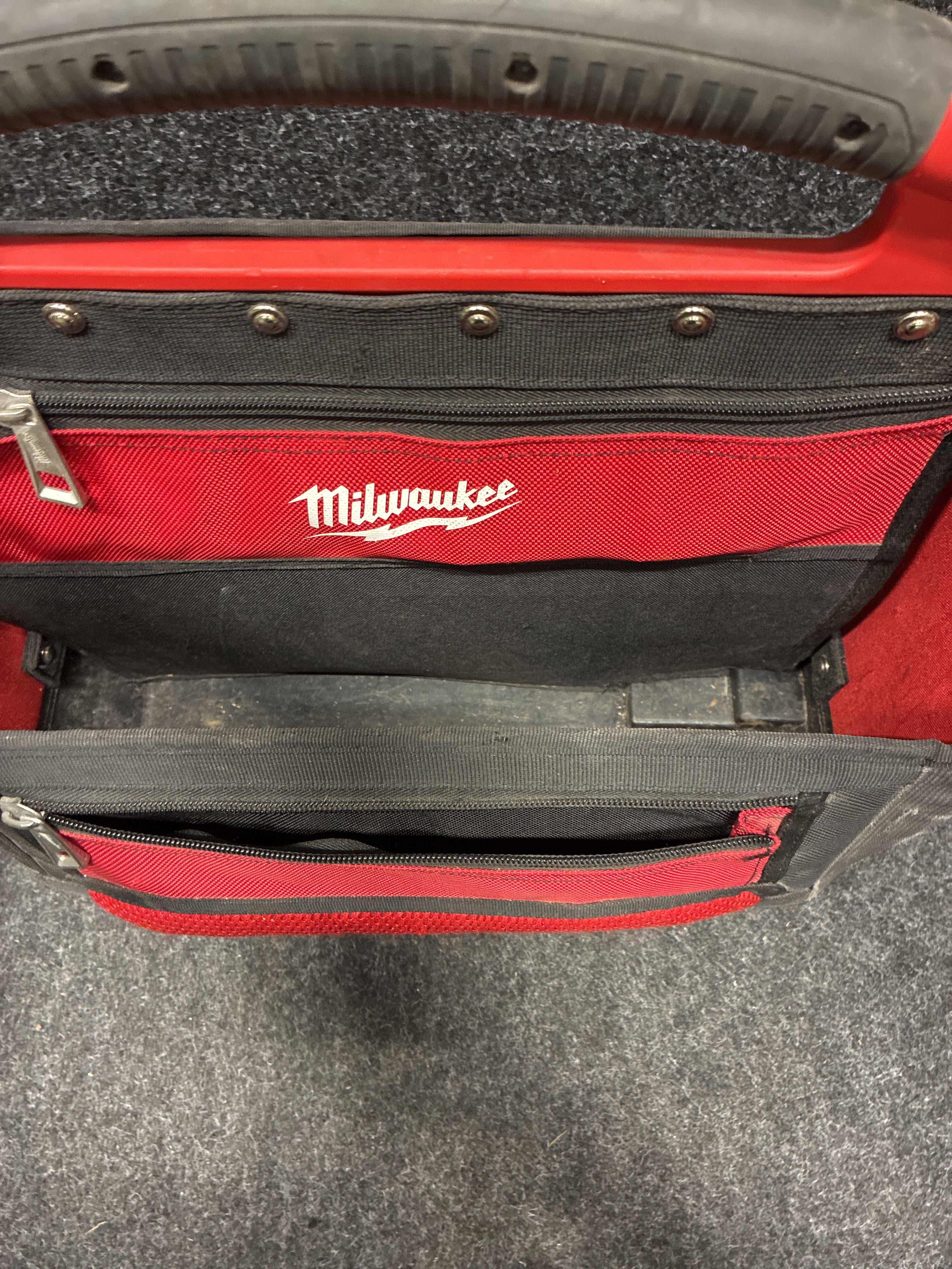Milwaukee Packout Tool Bag - PS Auction - We value the future - Largest ...