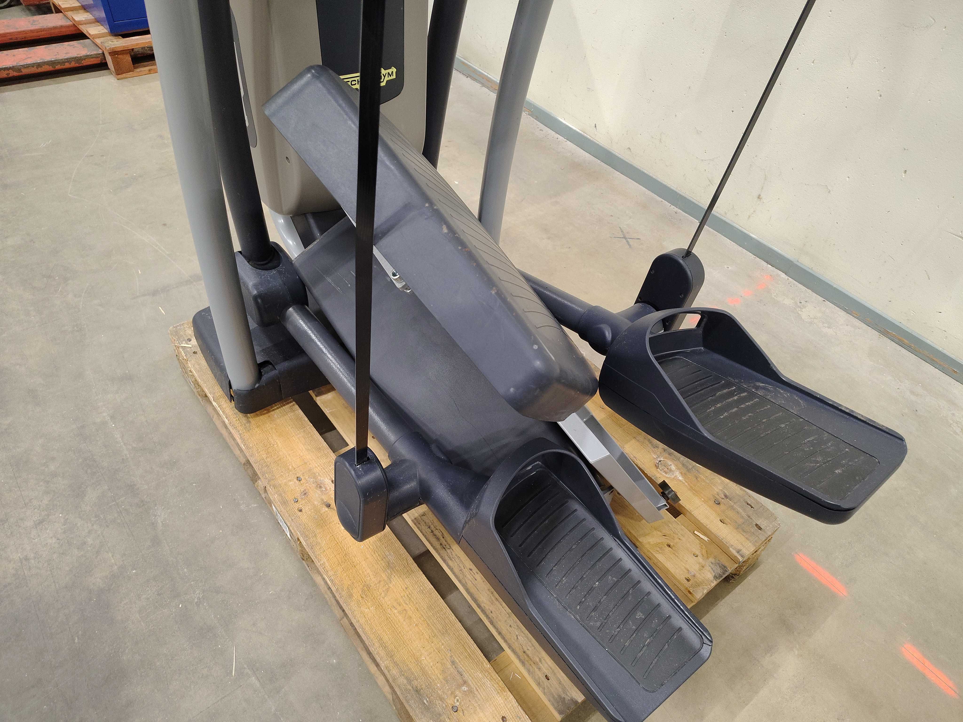 Crosstrainer – Technogym – training display, adjustable footplates - PS ...