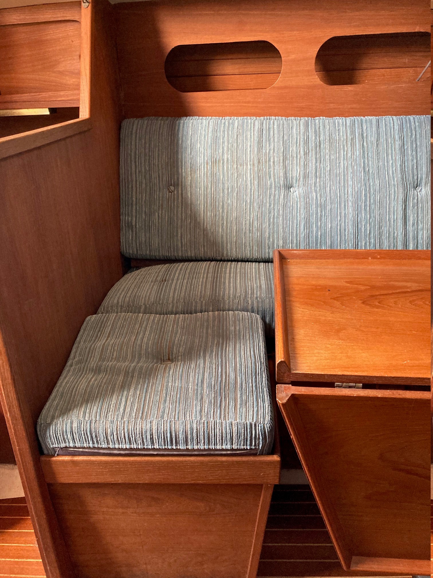 Polca 28 sailboat, model year 1980 - PS Auction - We value the future - Largest in net auctions