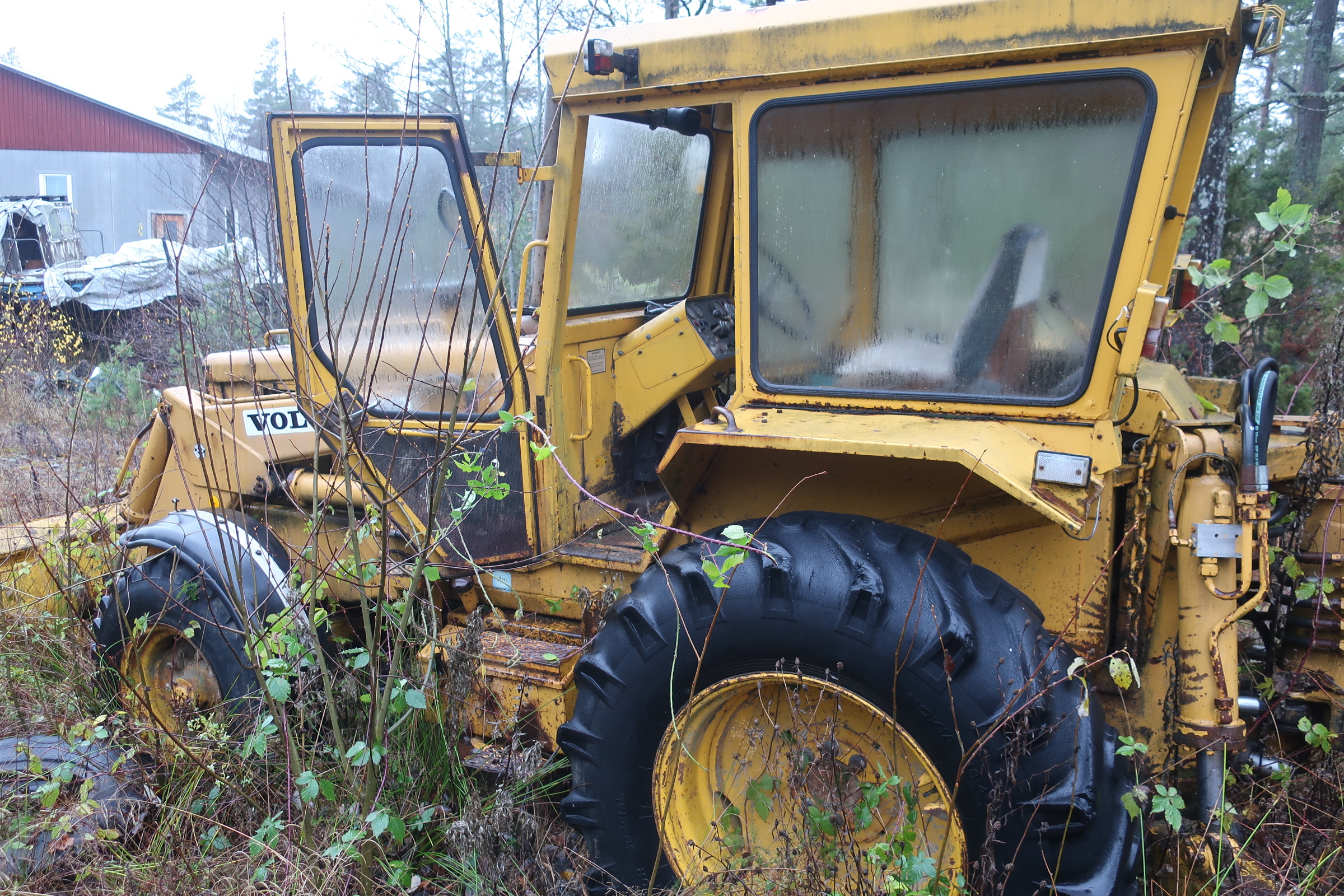 Backhoe loader, VOLVO BM 616B, Renovation object - PS Auction - We ...