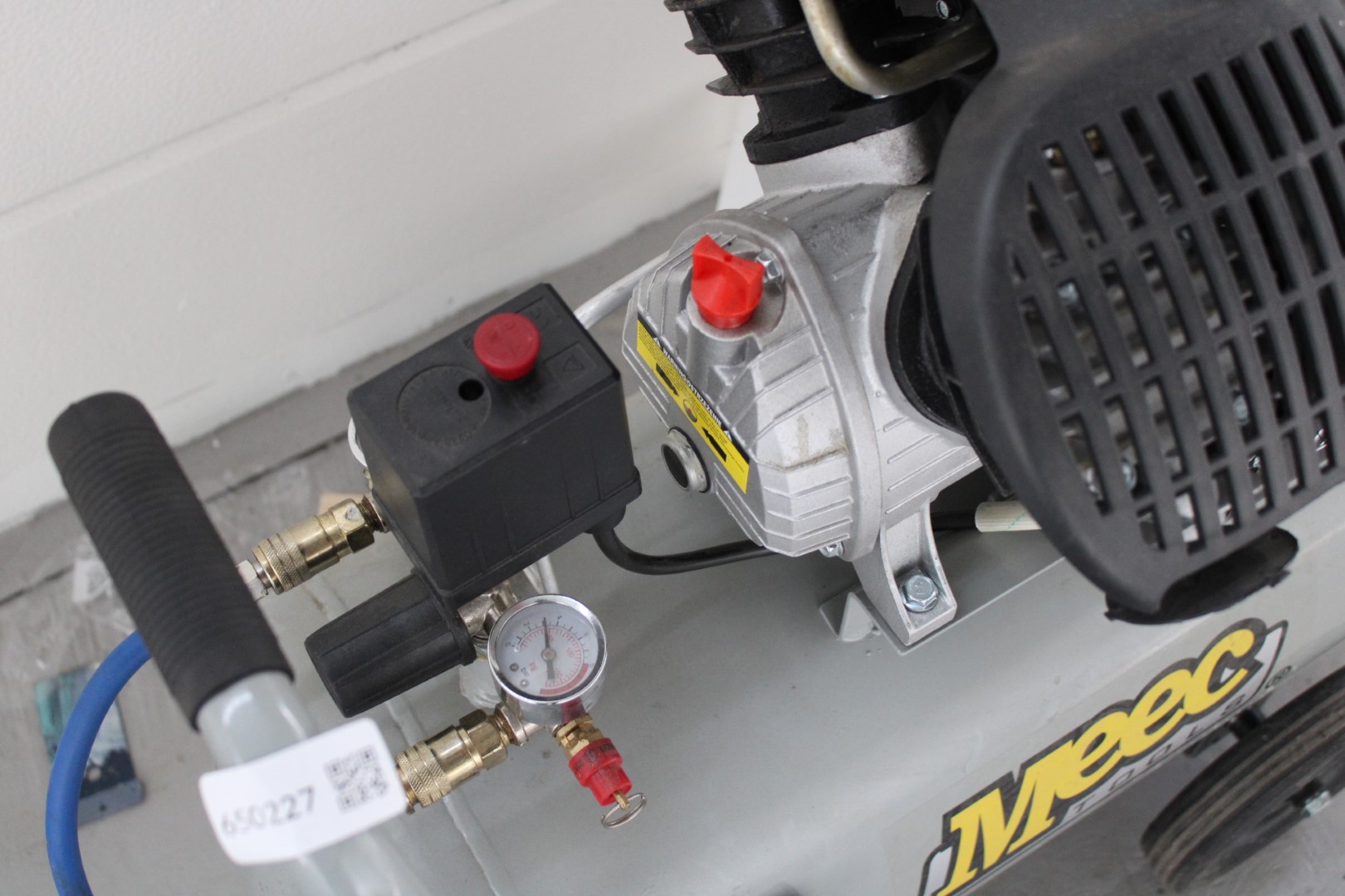 Kompressor Meec Tolls med slangvinda och däckpåfyllare - PS Auction ...