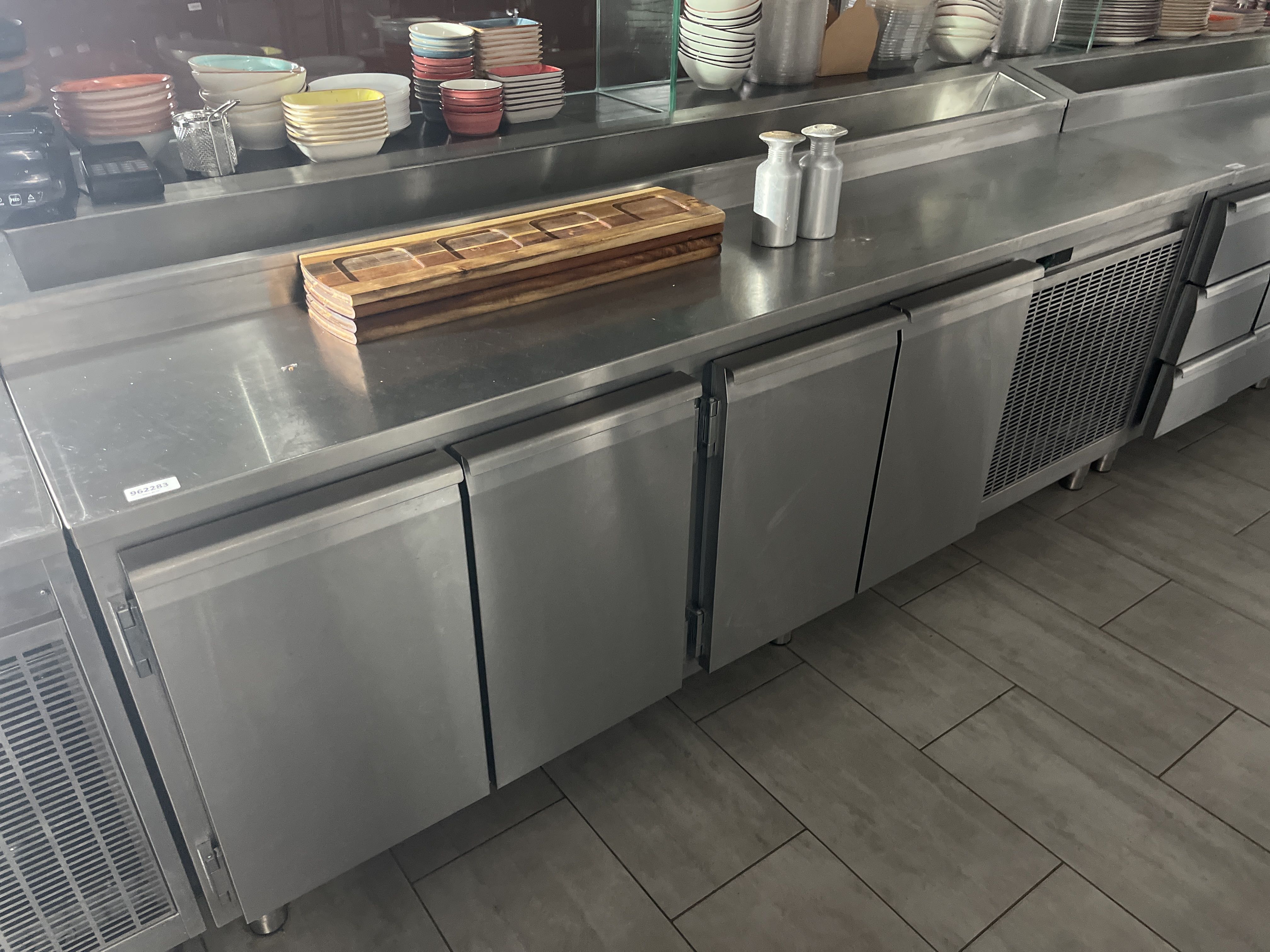 Cooling bench, cupboard, cooling trough - PS Auction - We value the ...