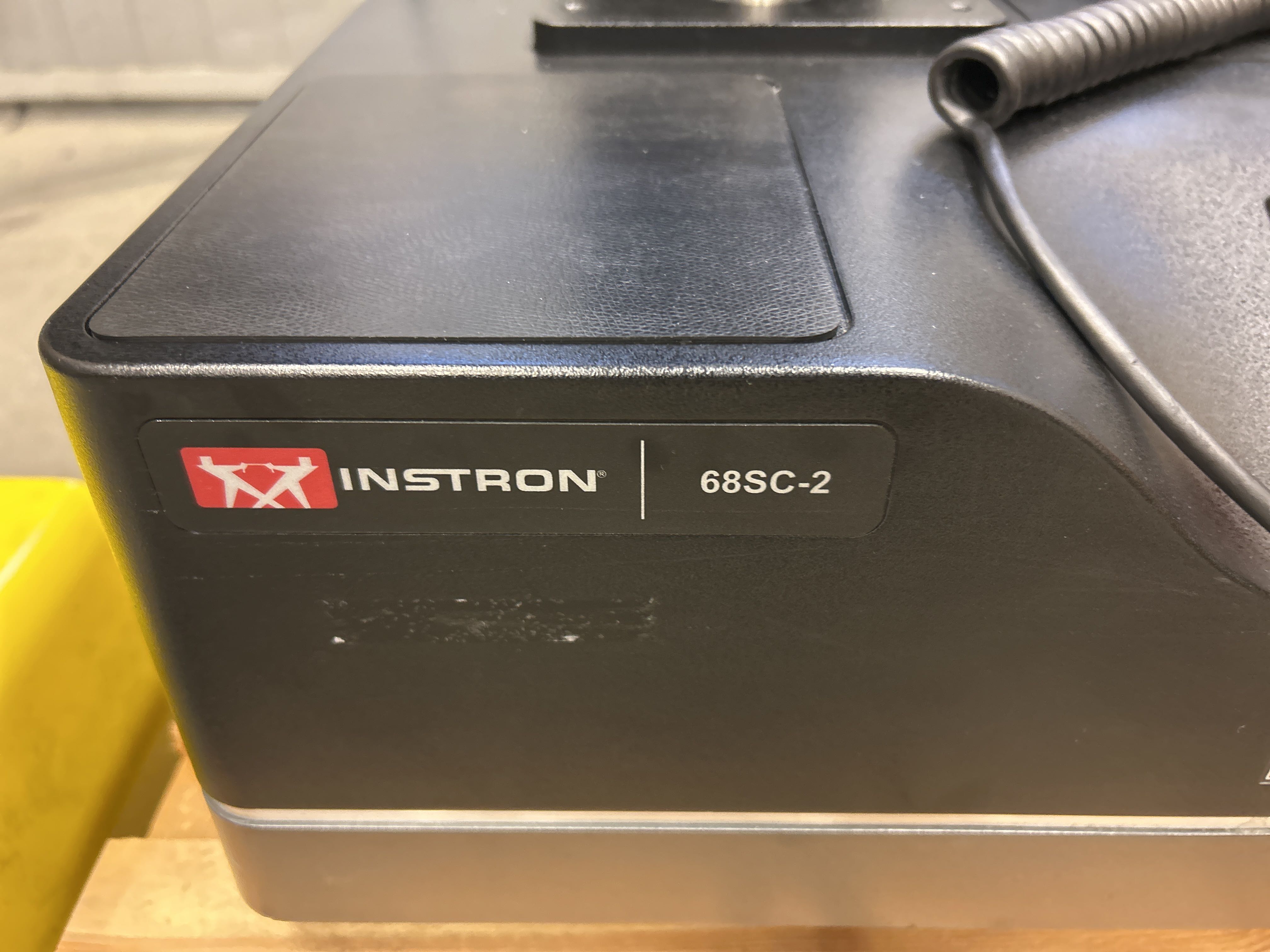 Dragprovningsmaskin - Instron 68SC-2 - Auktioner online - Nätauktioner ...