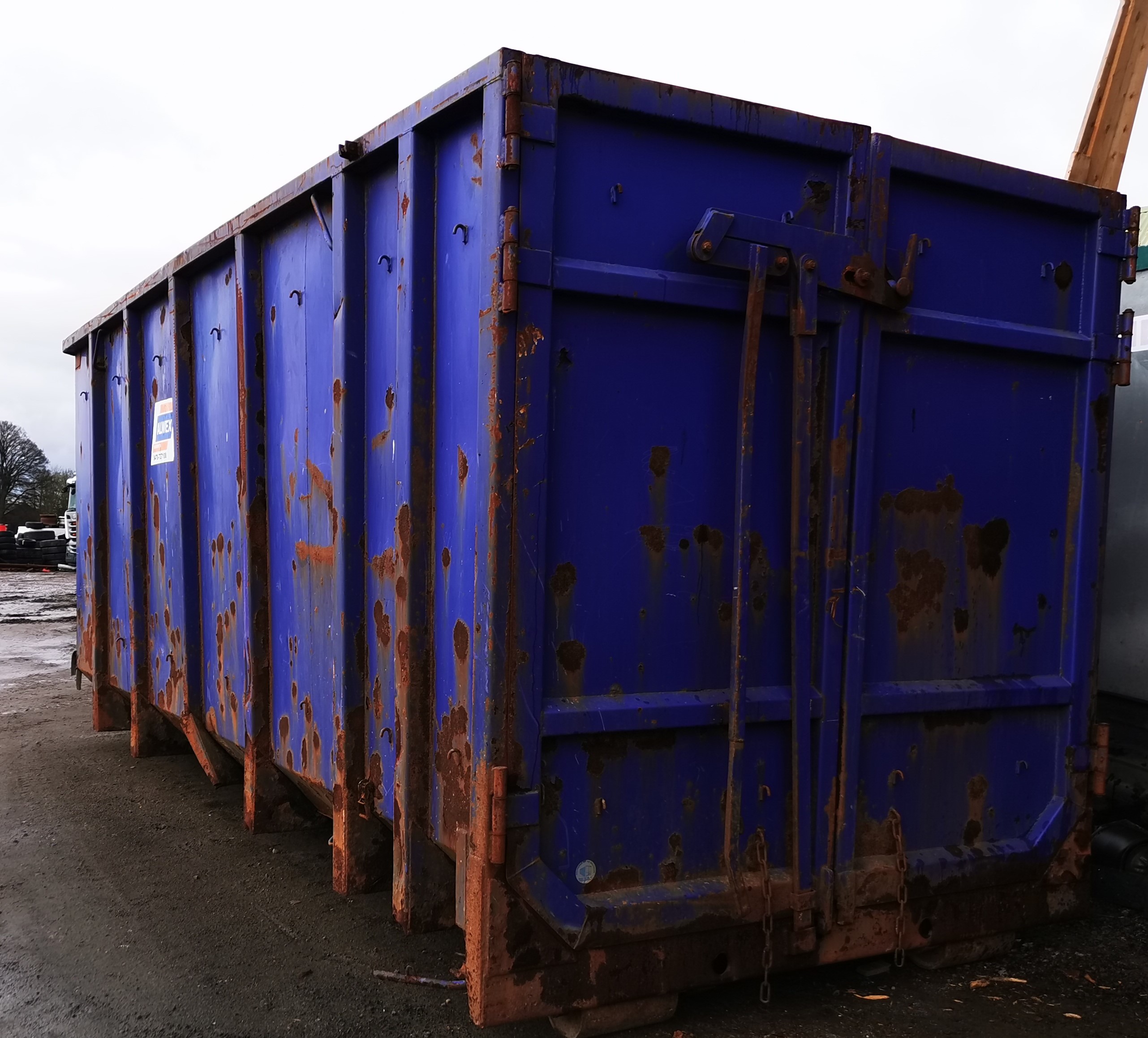 Demountable container 40 feet with tailgates - PS Auction - We value ...