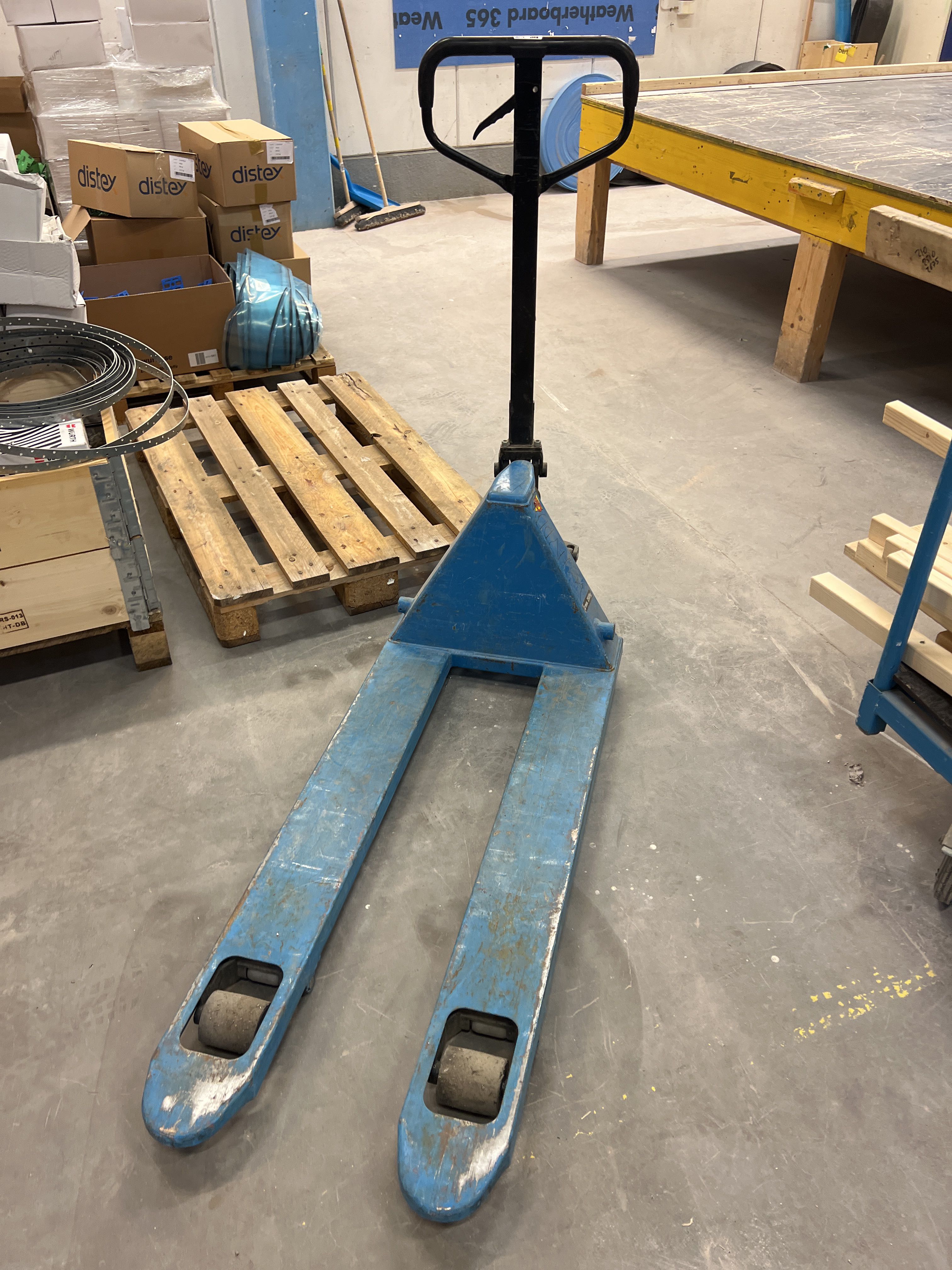 Pallet truck HPT-D 2500 kg - PS Auction - We value the future - Largest ...