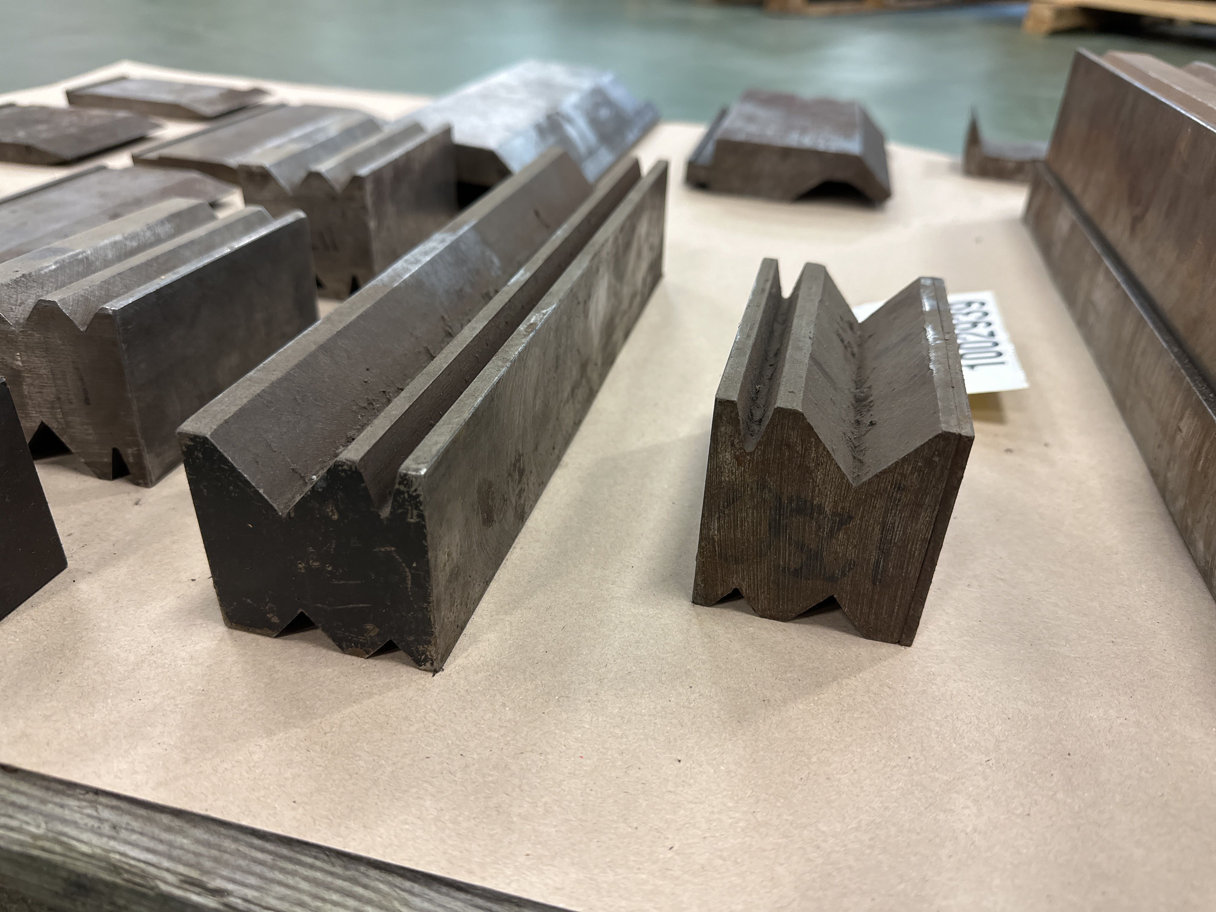 Edge press and edge folding tool - PS Auction - We value the future ...