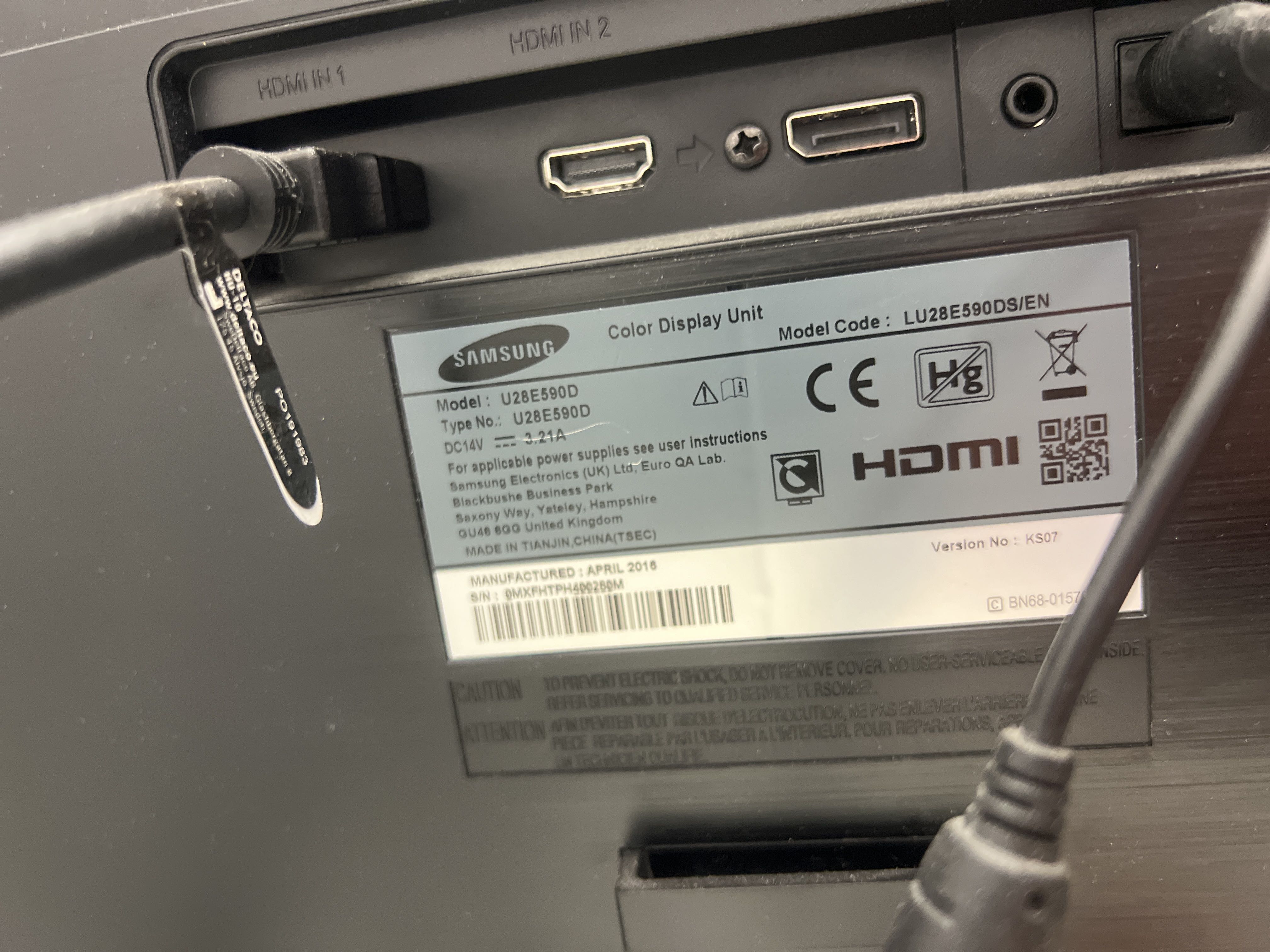 Electric desks, monitors and printers - PS Auction - We value the ...