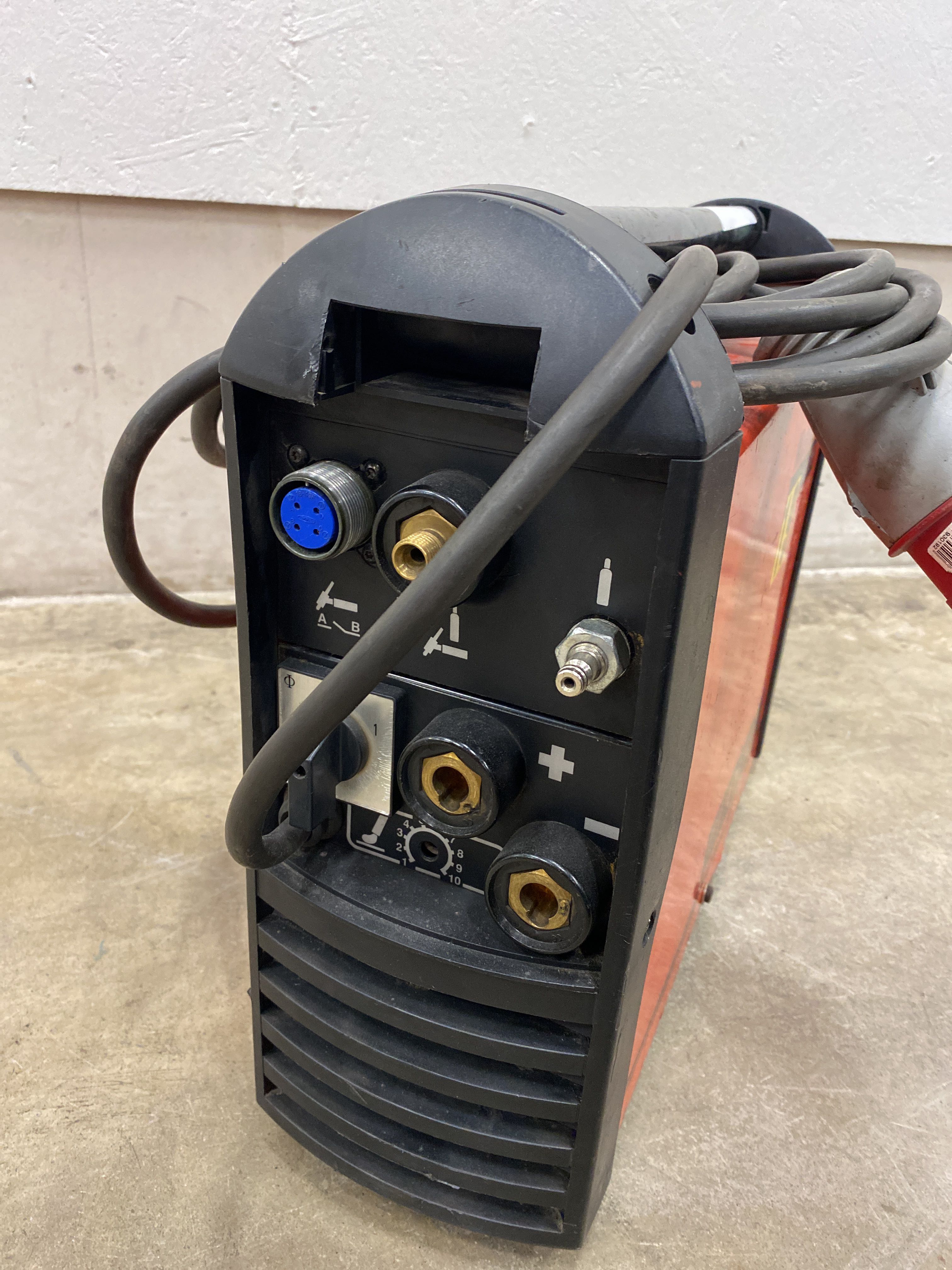 Tig welding Kemppi MasterTig 2200 - PS Auction - We value the future ...