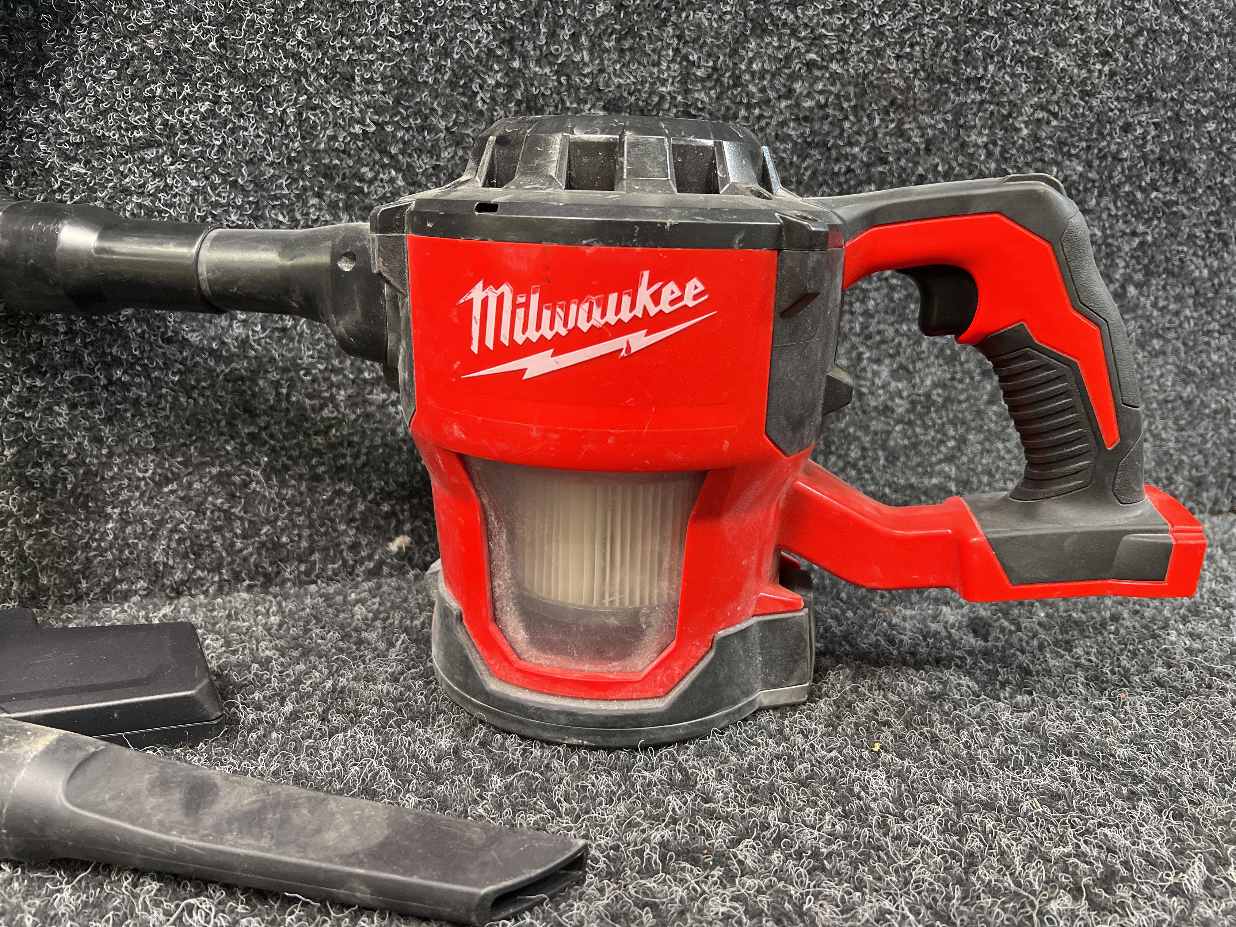 Handdammsugare Milwaukee M18 CV - Auktioner online - Nätauktioner ...