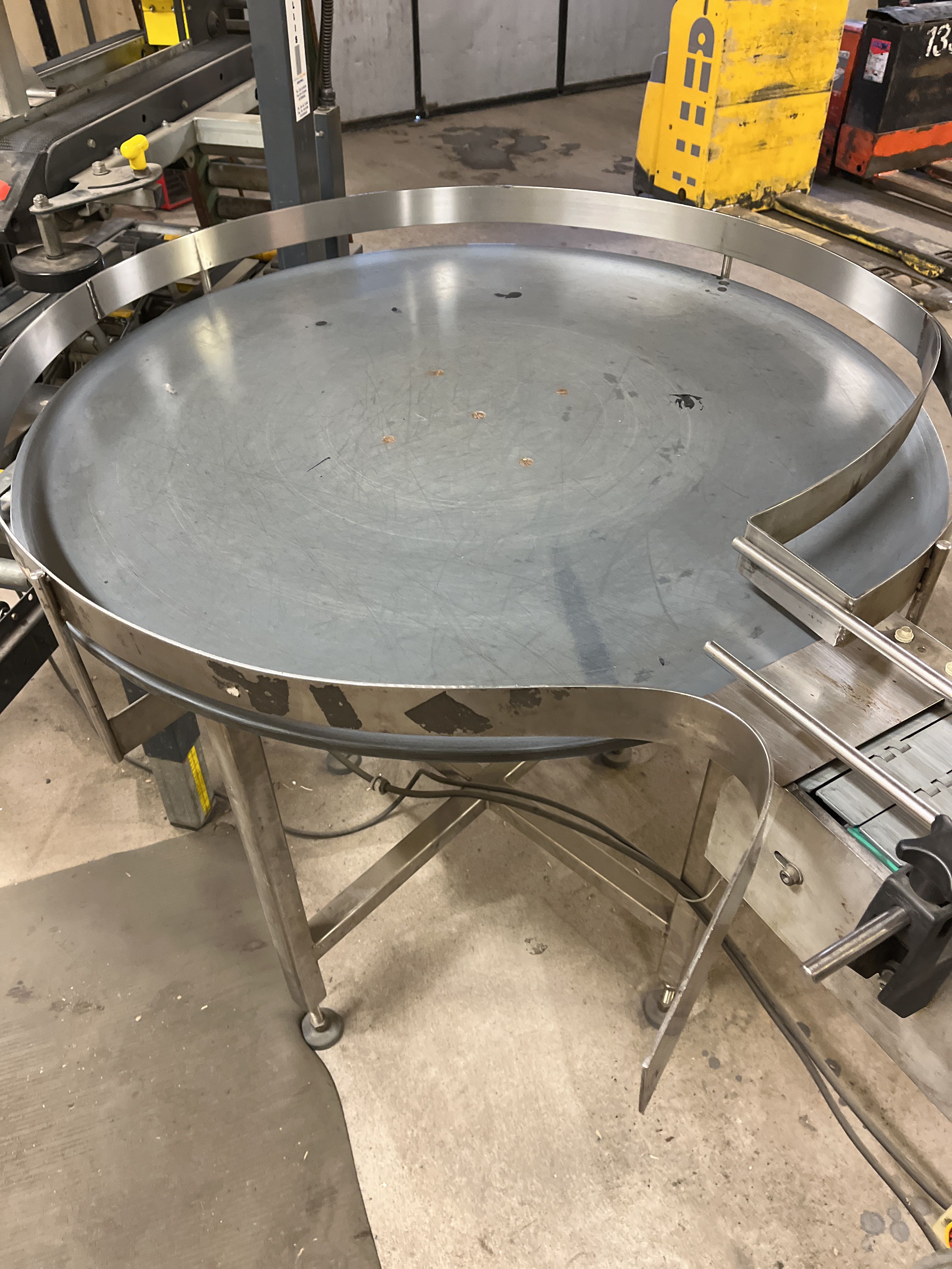 Filling line for liquids - 2 machines with collection tables - PS ...