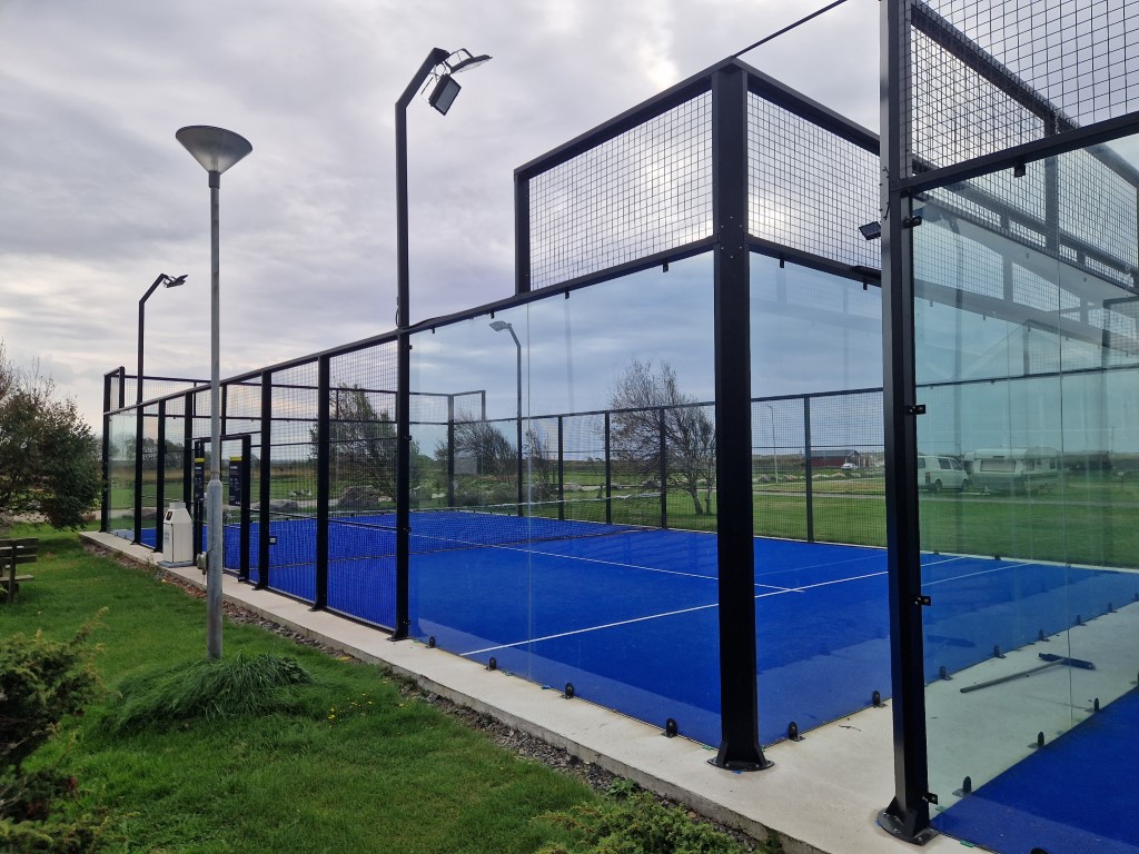 Padelbana - Dubbel (Padelgrossen) - Auktioner online - Nätauktioner ...