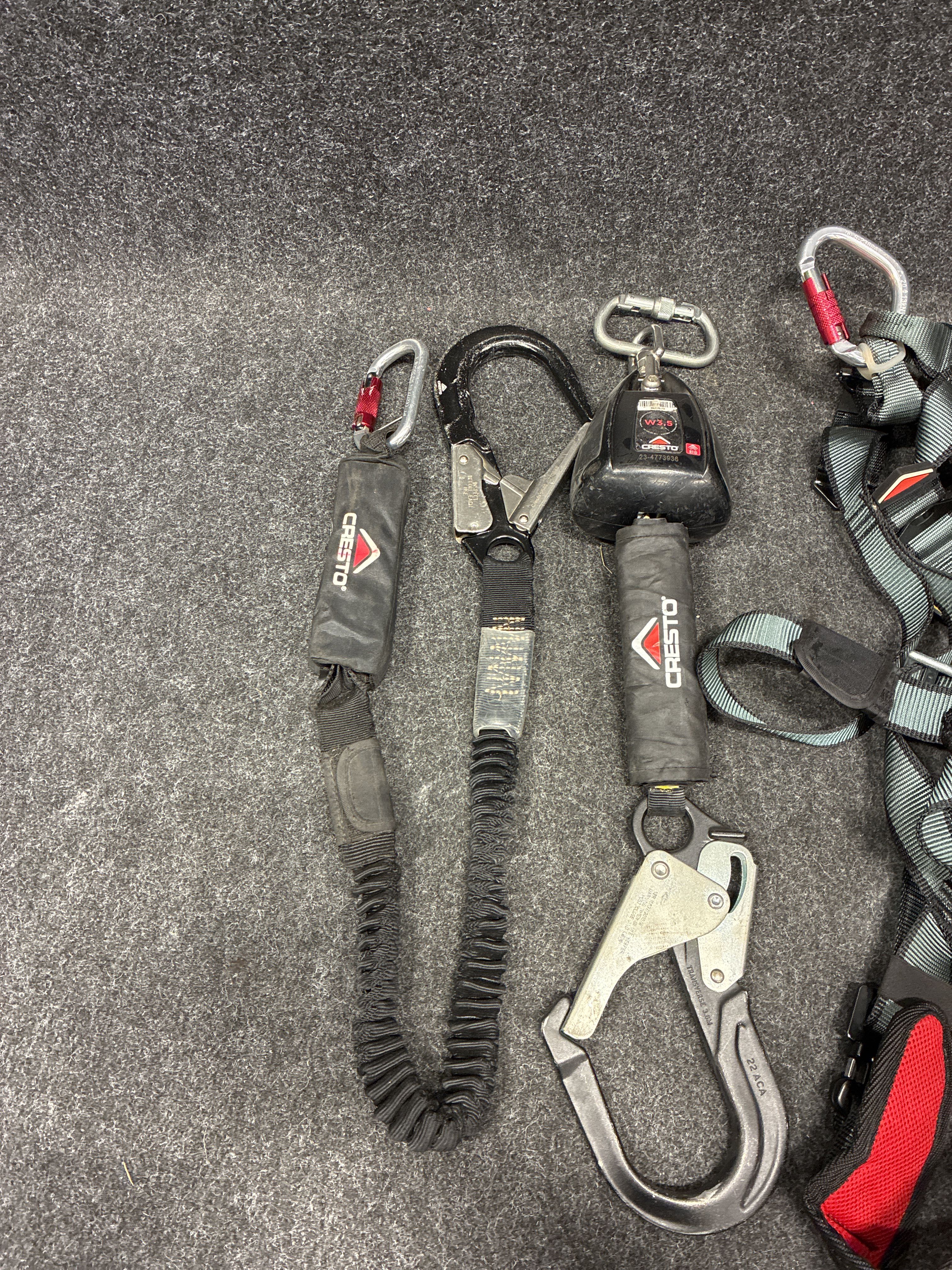Fall protection package Cresto, Size L/XL - PS Auction - We value the ...