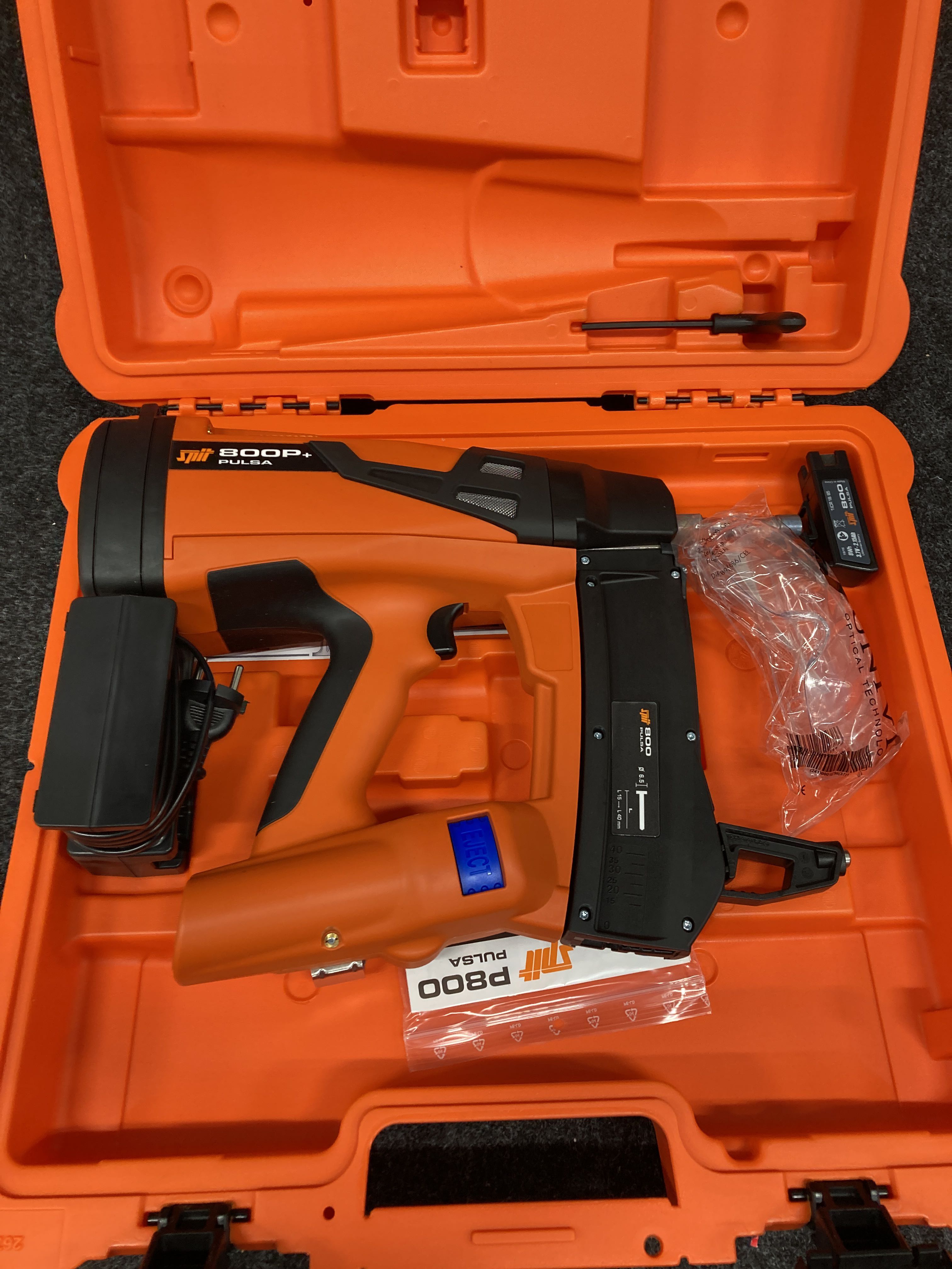 Spikpistol SPIT Pulsa 800P - Auktioner online - Nätauktioner ...