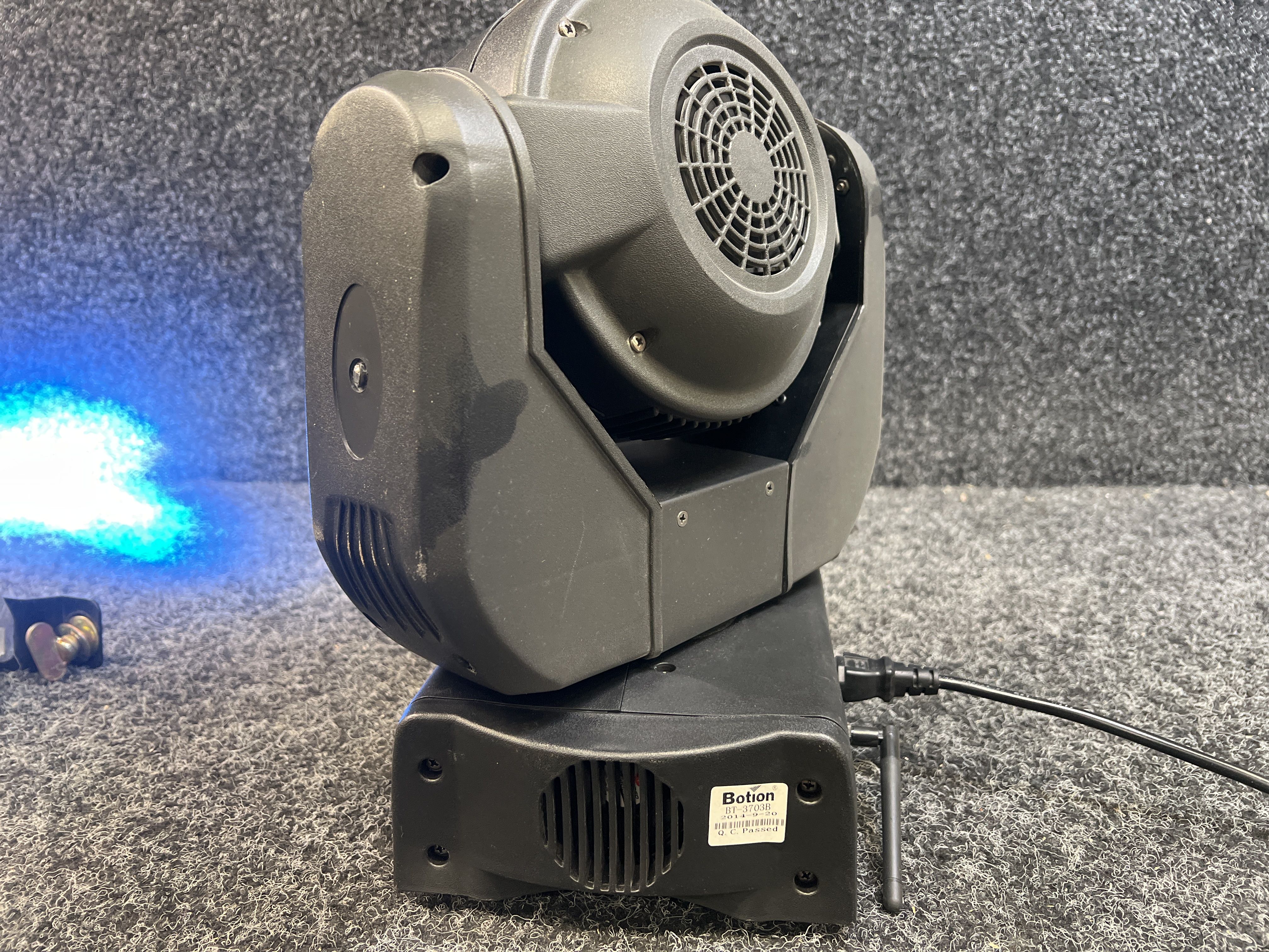 Stage lighting fixture Moving Head Light - PS Auction - We value the ...