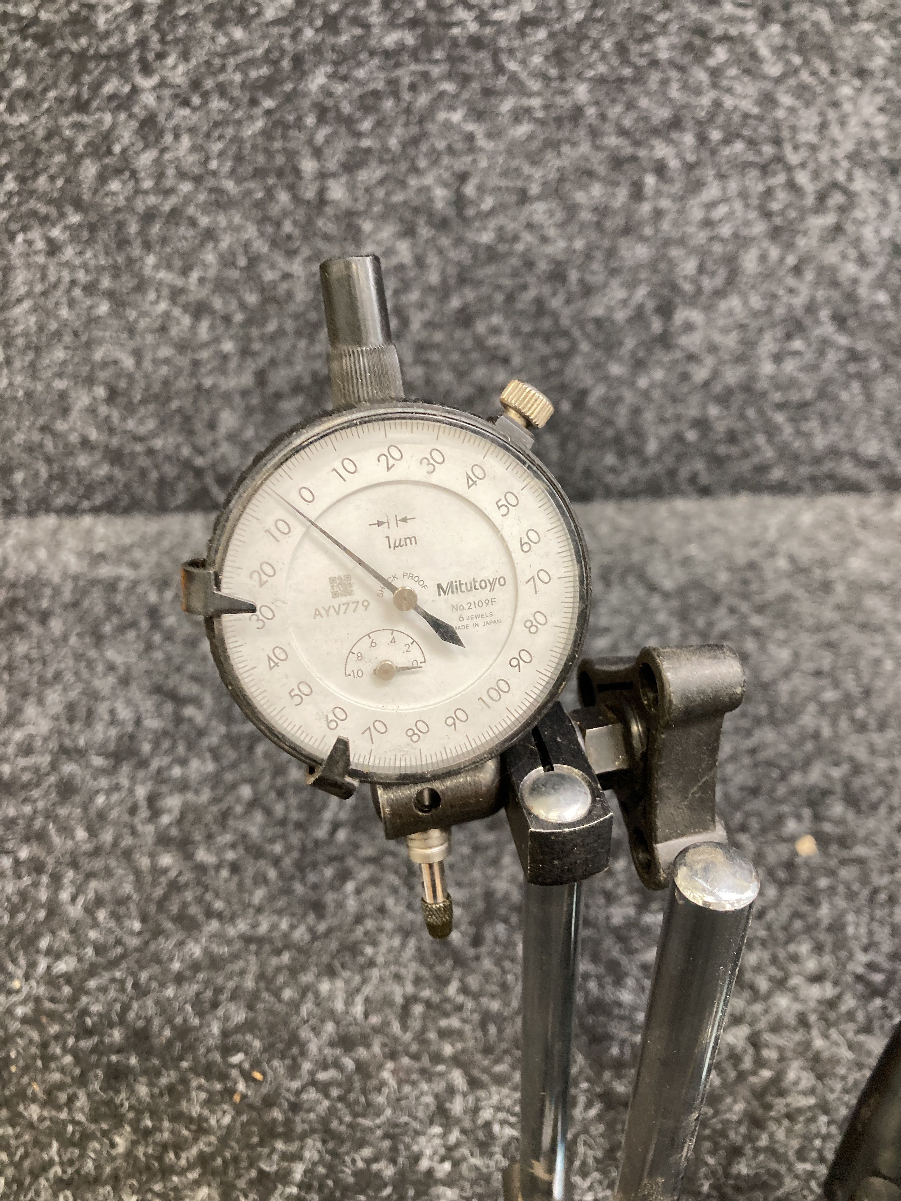 Universal stand with indicator clock and rocker indicator - PS Auction ...