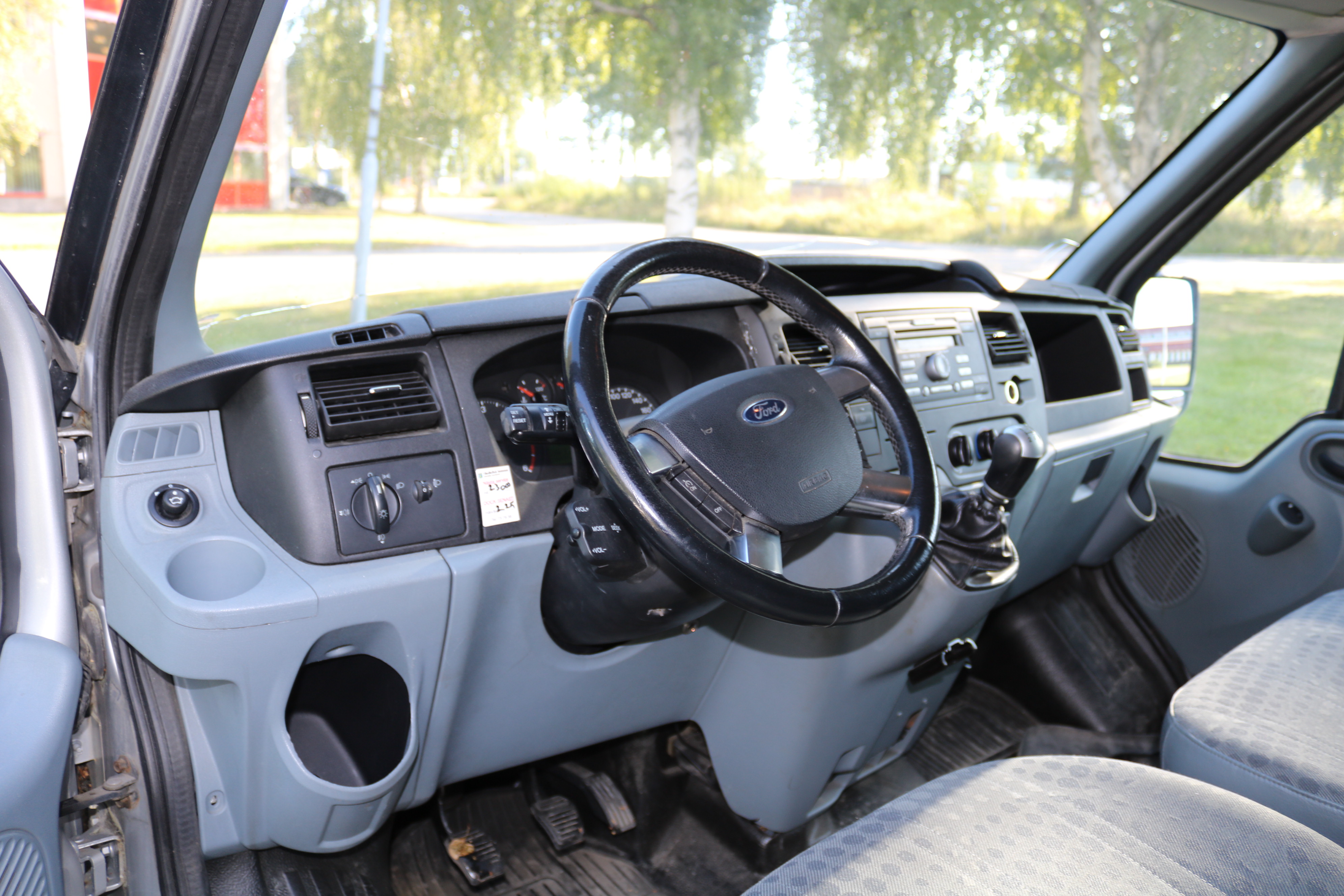 Ford Transit T260 2.2 TDCi Manuell, 85hk, 2011 - Auktioner online ...