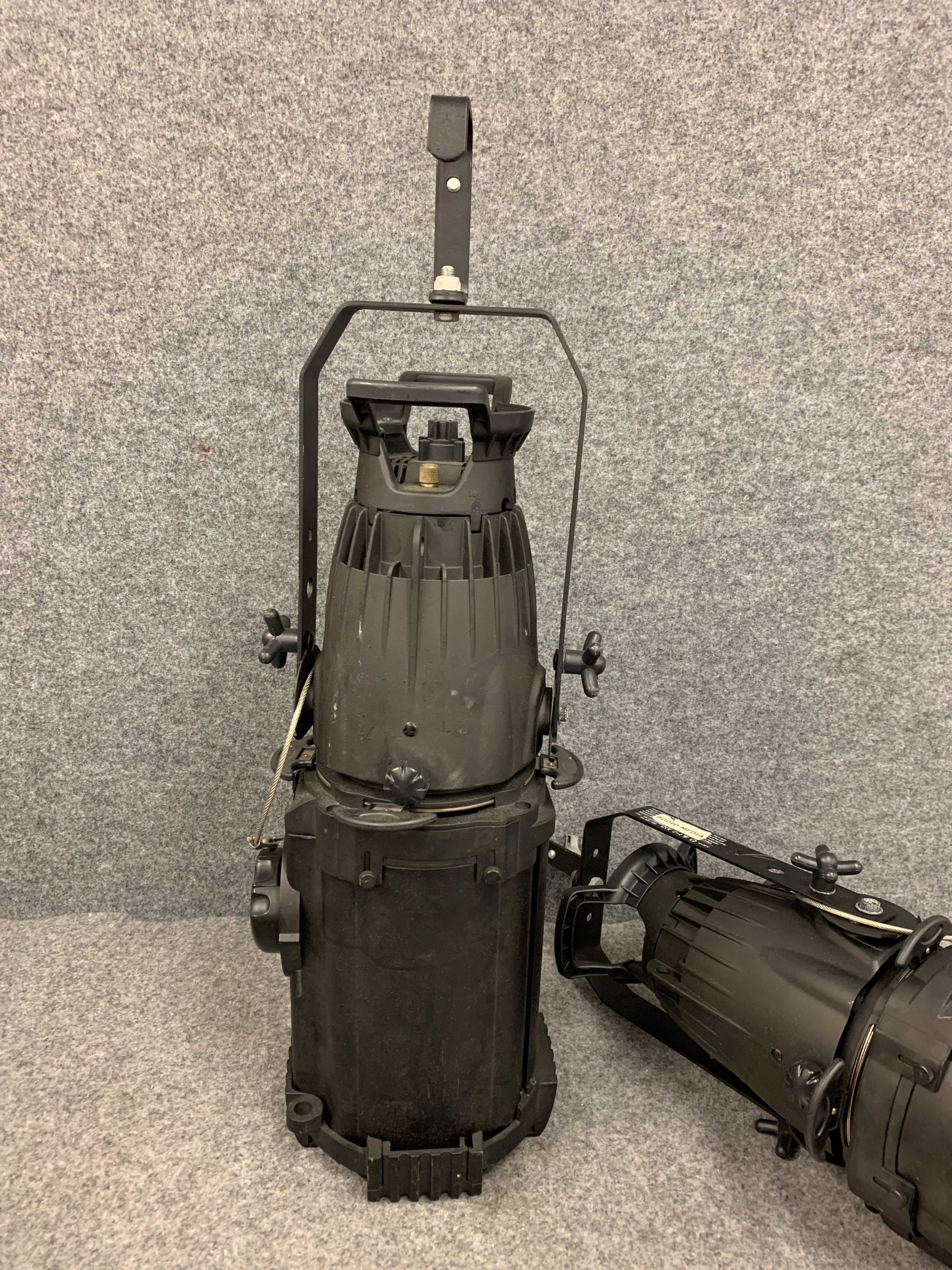 2 St Profiler 750W HPL Zoom 25-50 g S4 Kopia - Auktioner online ...