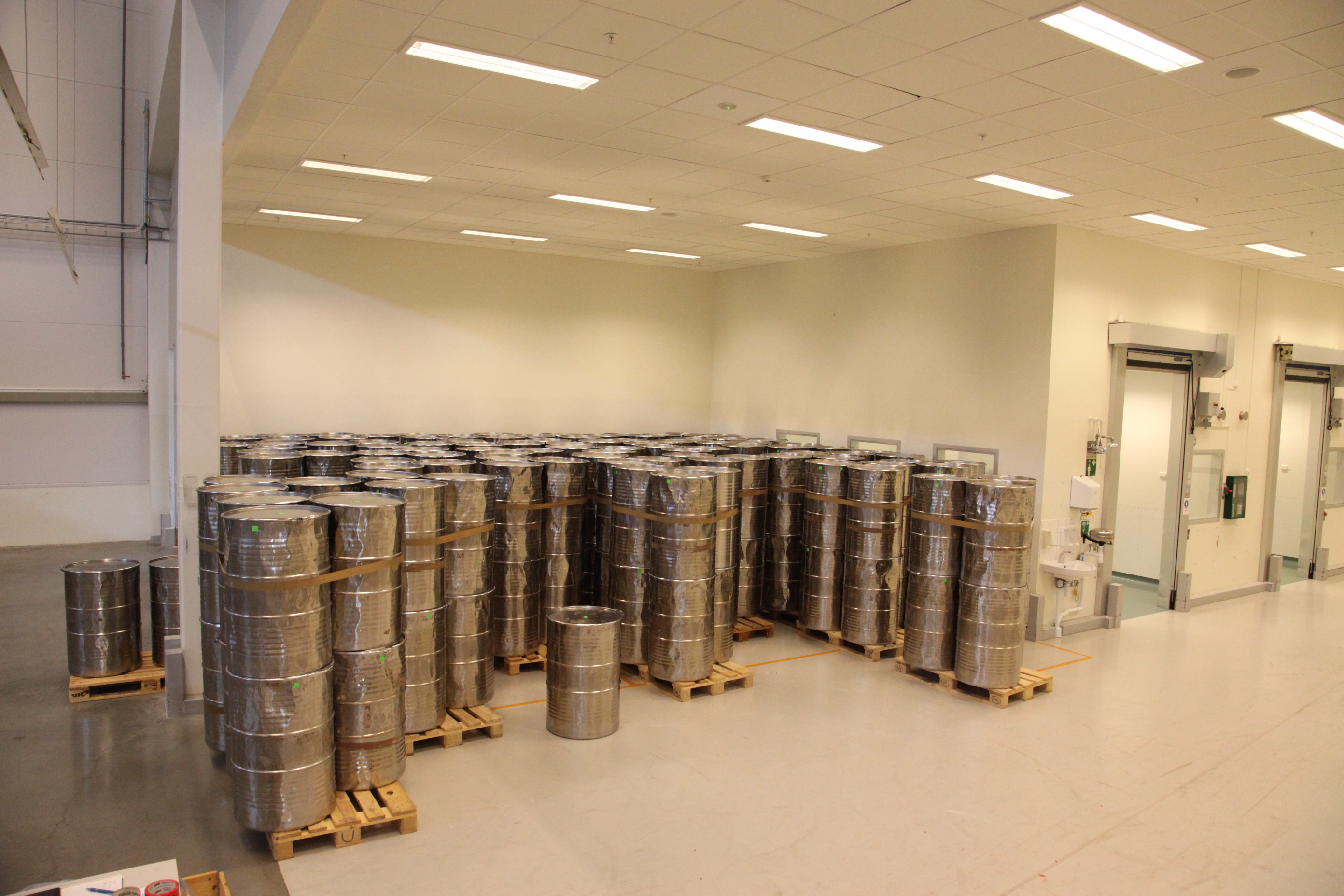 10 st Muller rostfria fat med lock - Auktioner online - Nätauktioner ...