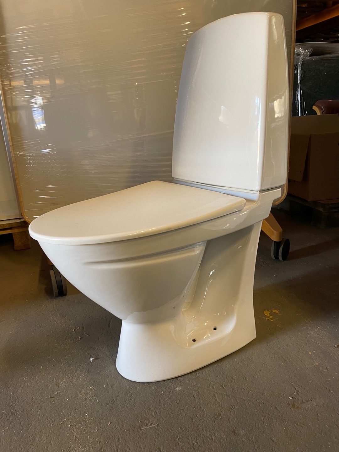 WC-stol, IFÖ Sign med P-lås - Auktioner online - Nätauktioner ...