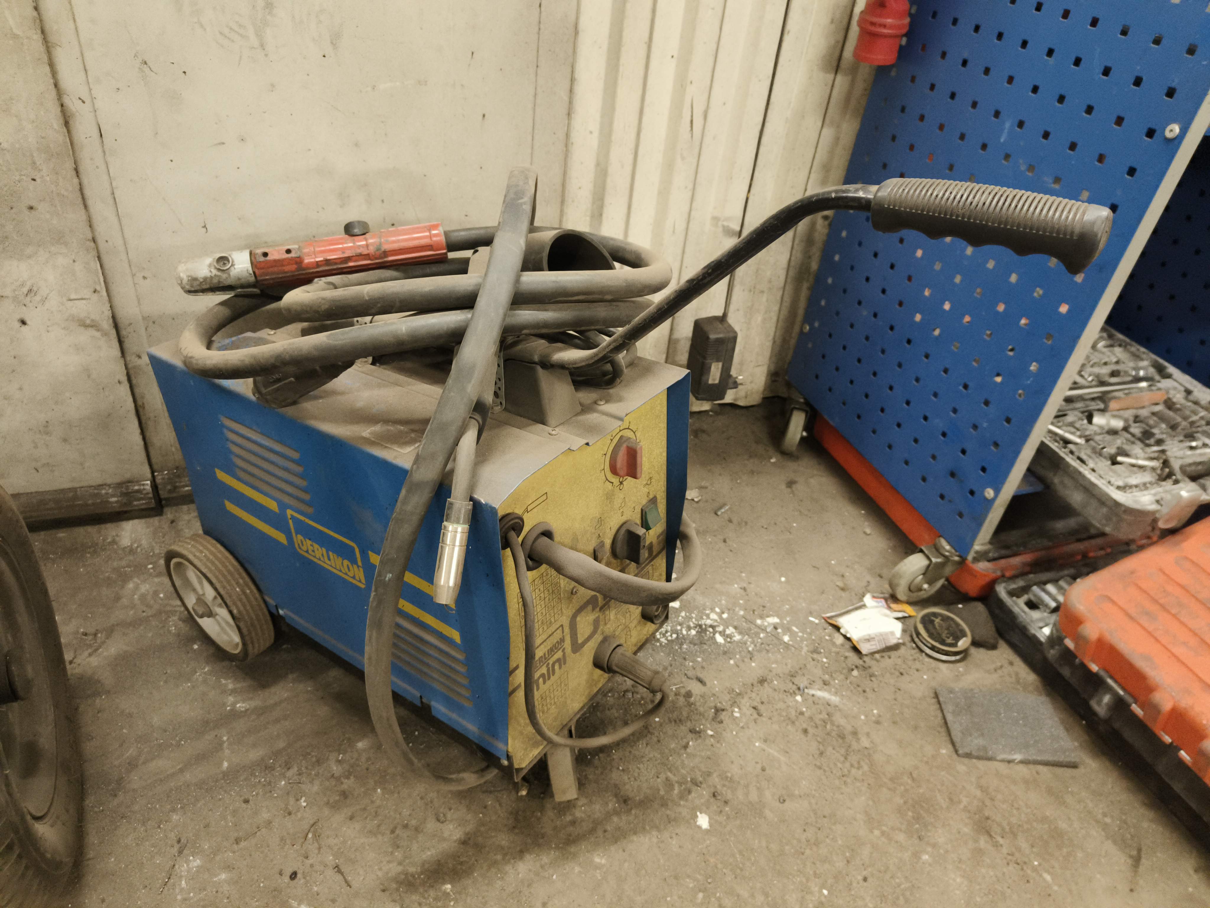 Gas cart and welding - PS Auction - We value the future - Largest in ...