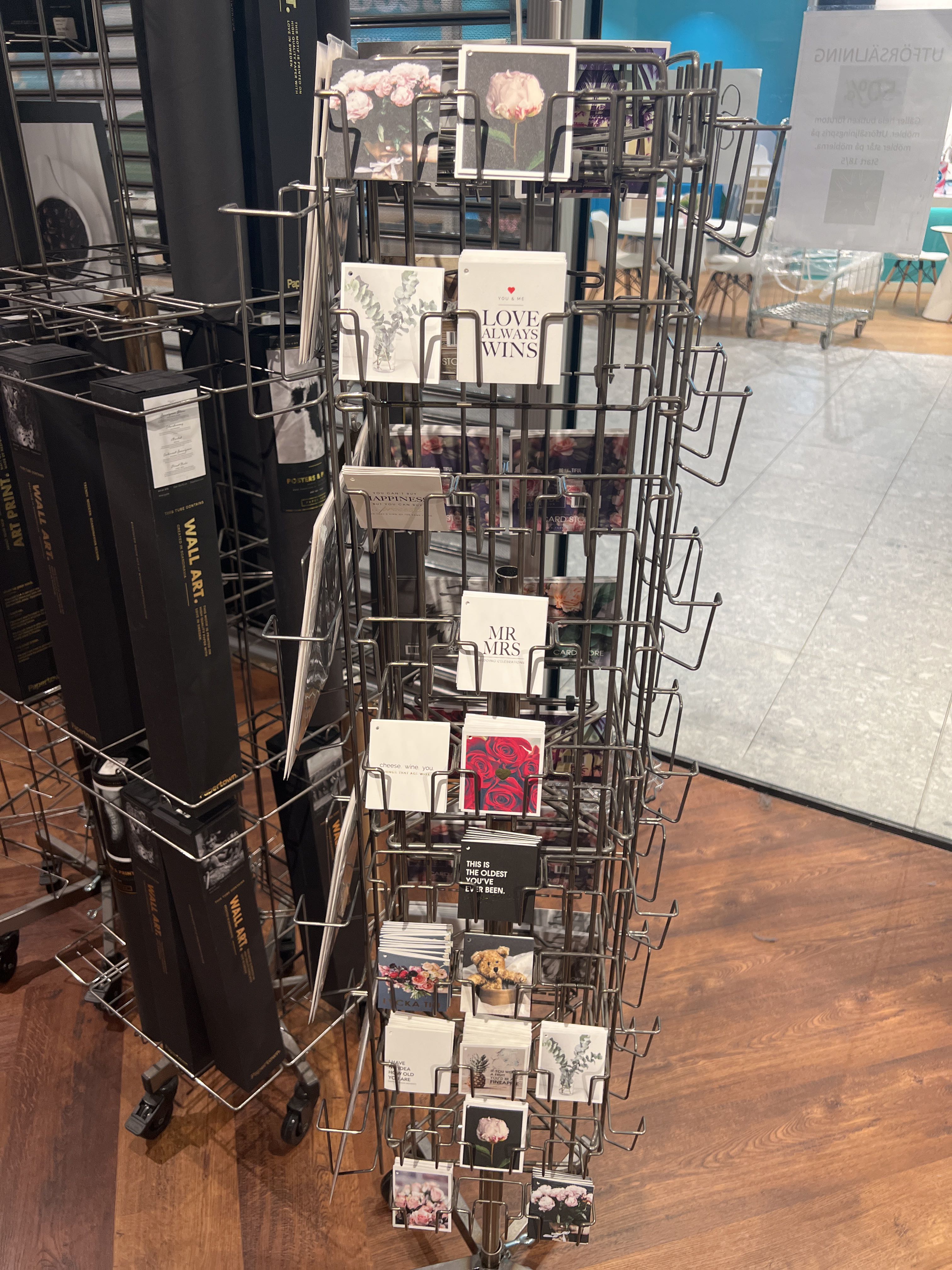 Stand with cards and posters, 3 pieces - PS Auction - We value the ...