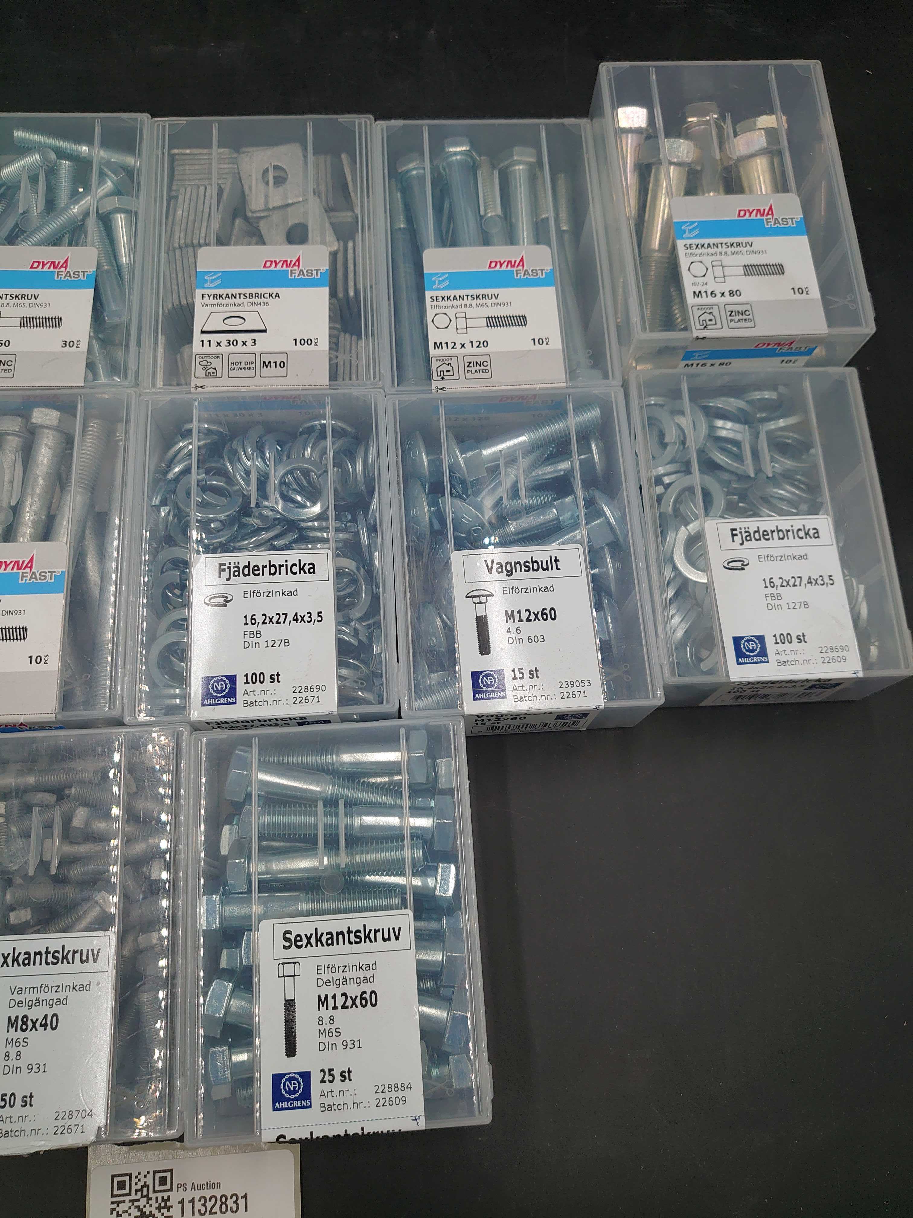 Assortment with screw etc - PS Auction - We value the future - Largest ...