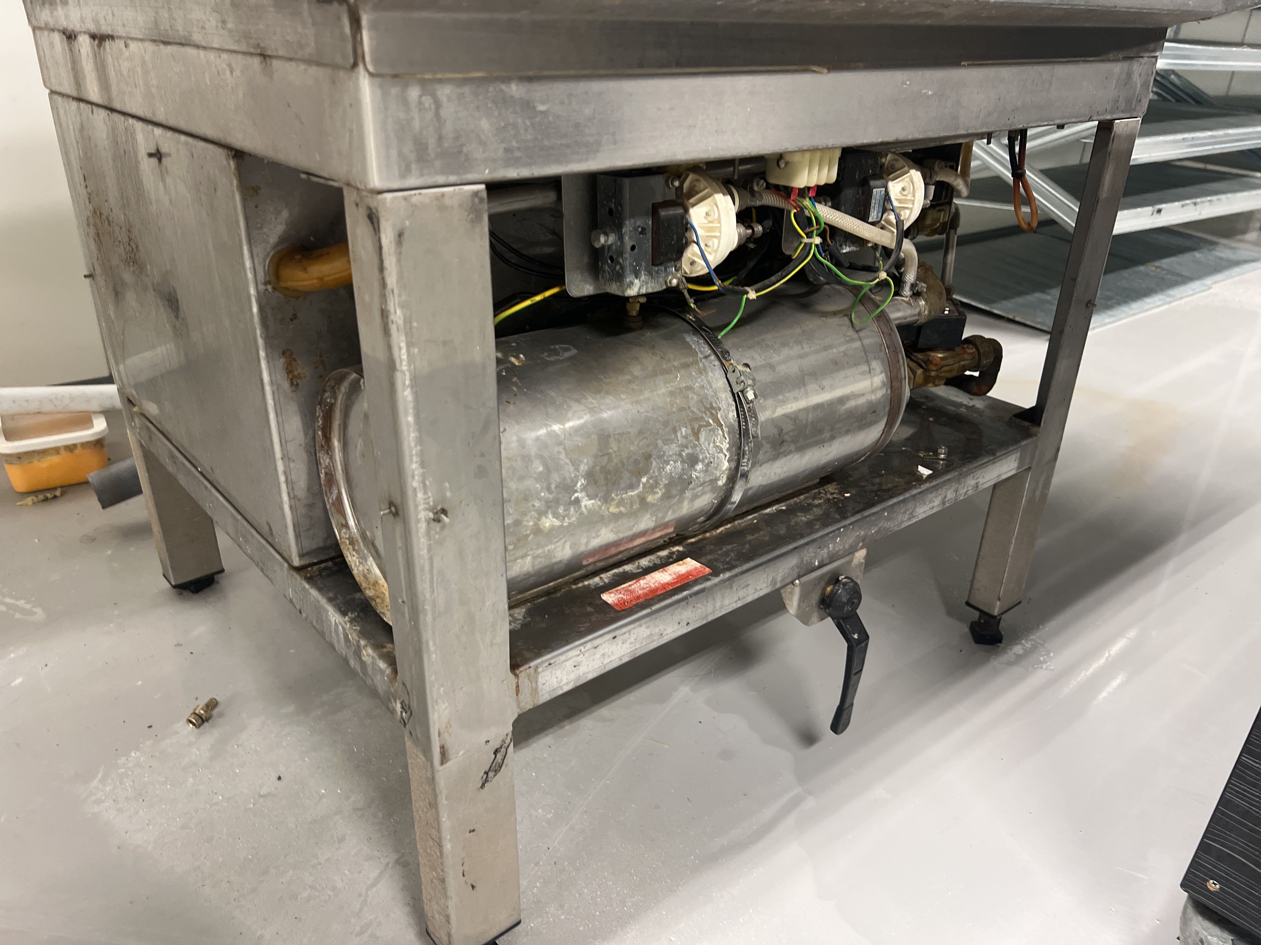 Commercial dishwasher line (Repair item/spare parts machine) - PS ...