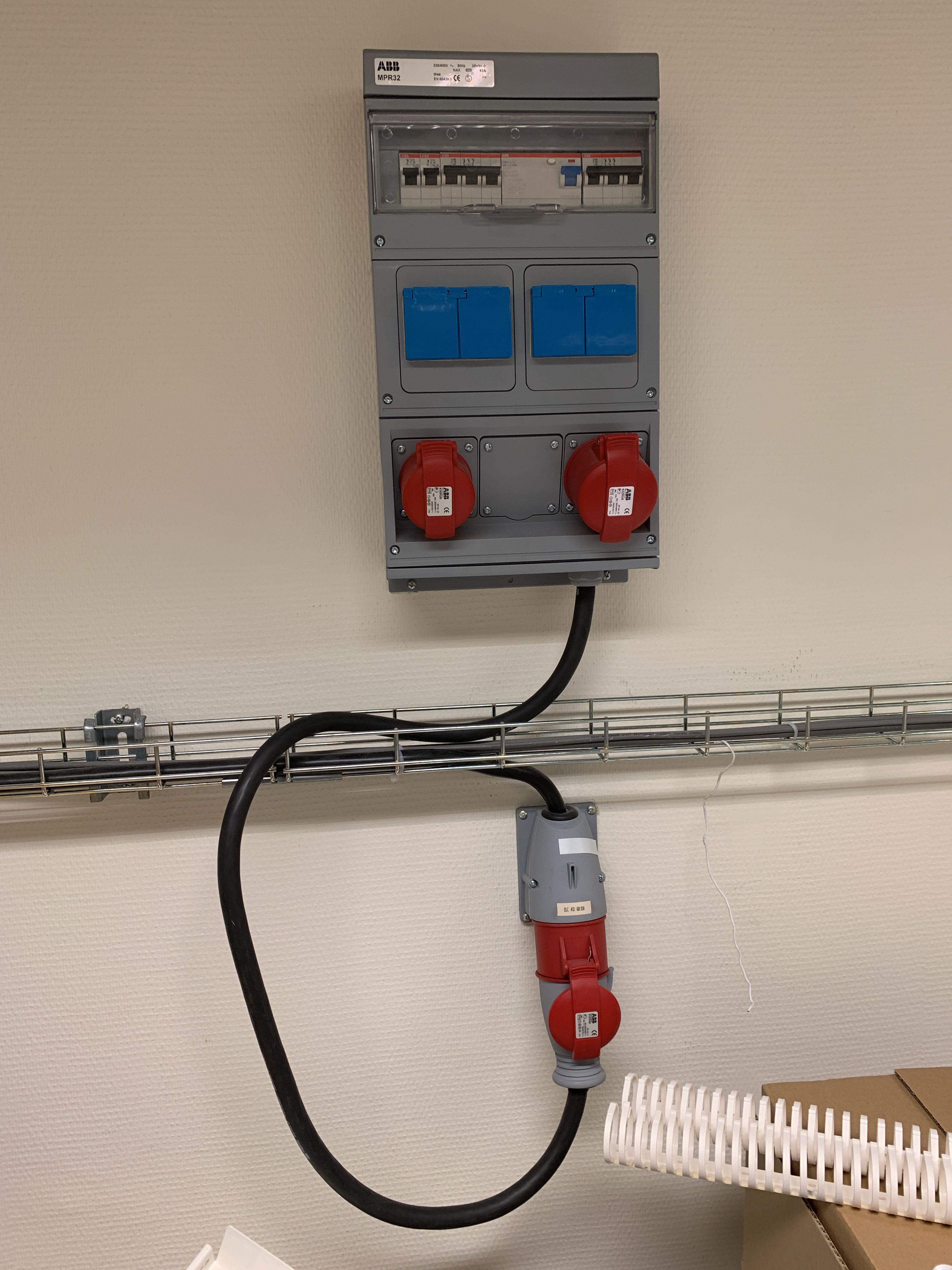 Building central combi modules 3 pcs ABB MPR32, MPR16 - PS Auction - We ...