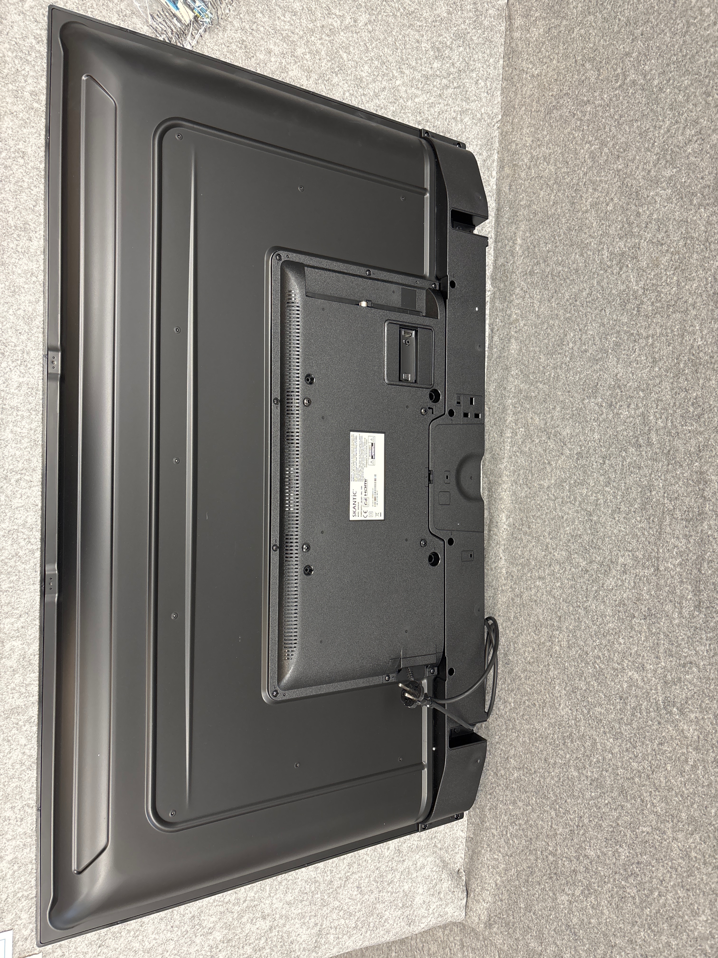 LED TV 50" - Skantic B5020UHD (Ny i öppnad förpackning) - Auktioner ...
