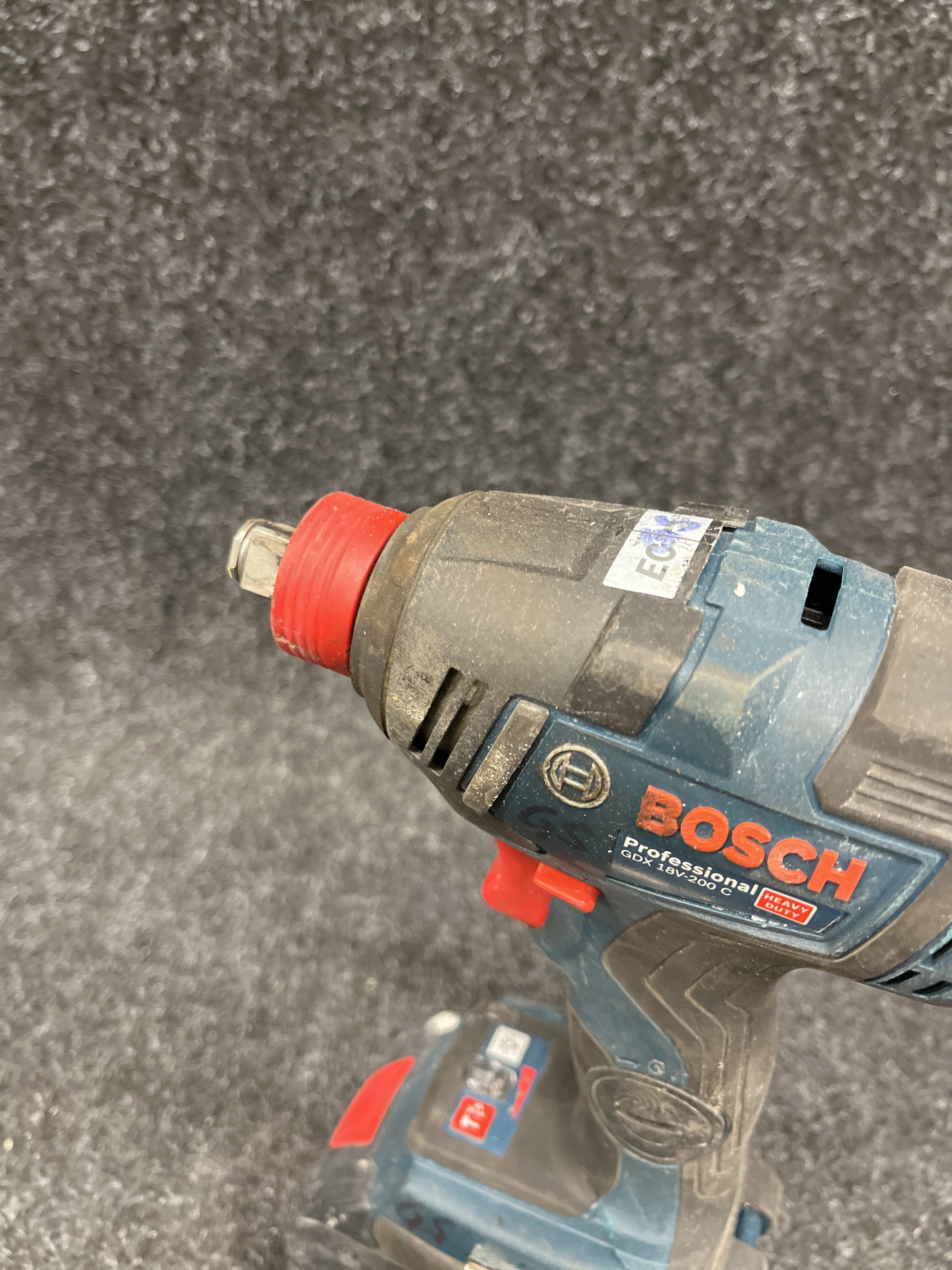 Nutrunner Bosch GDX 18V-200 C - PS Auction - We value the future ...