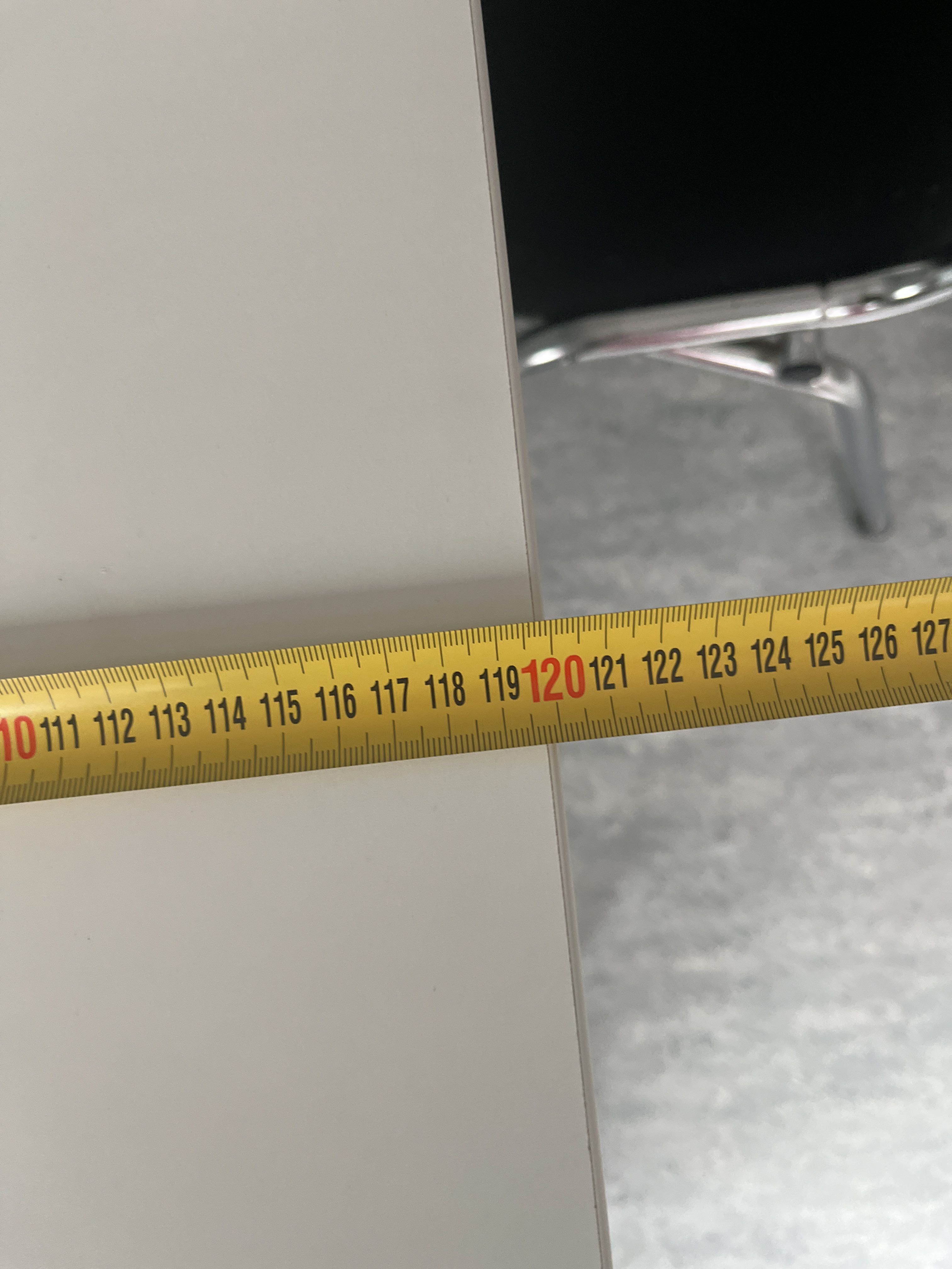 Möblemang lunchrum - 7st bord, 8st stolar med mera - Auktioner online ...