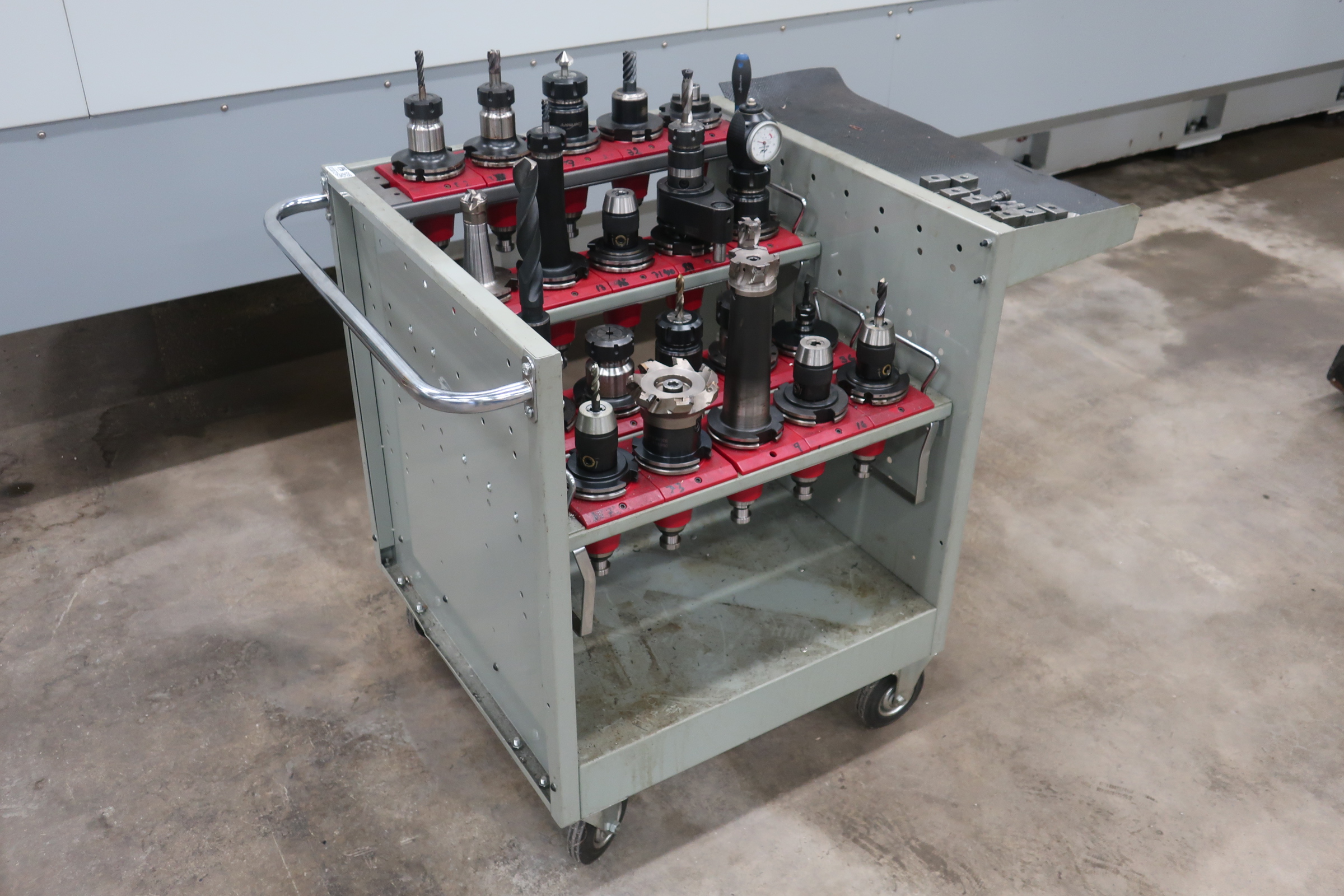 Shuter tool trolley with 20 SK 50 holders with various tools - PS ...