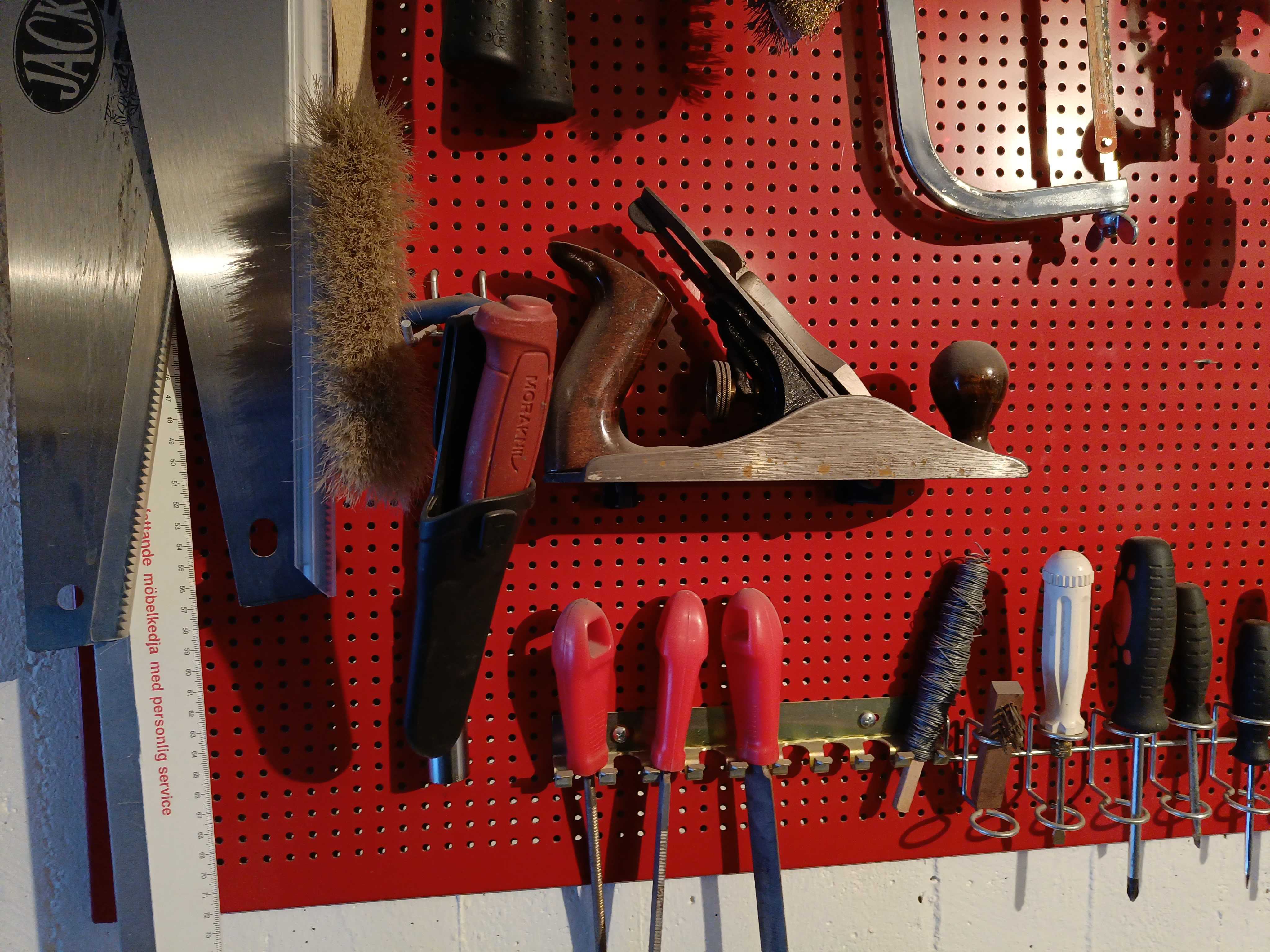 Garage / Workshop accessories - PS Auction - We value the future ...