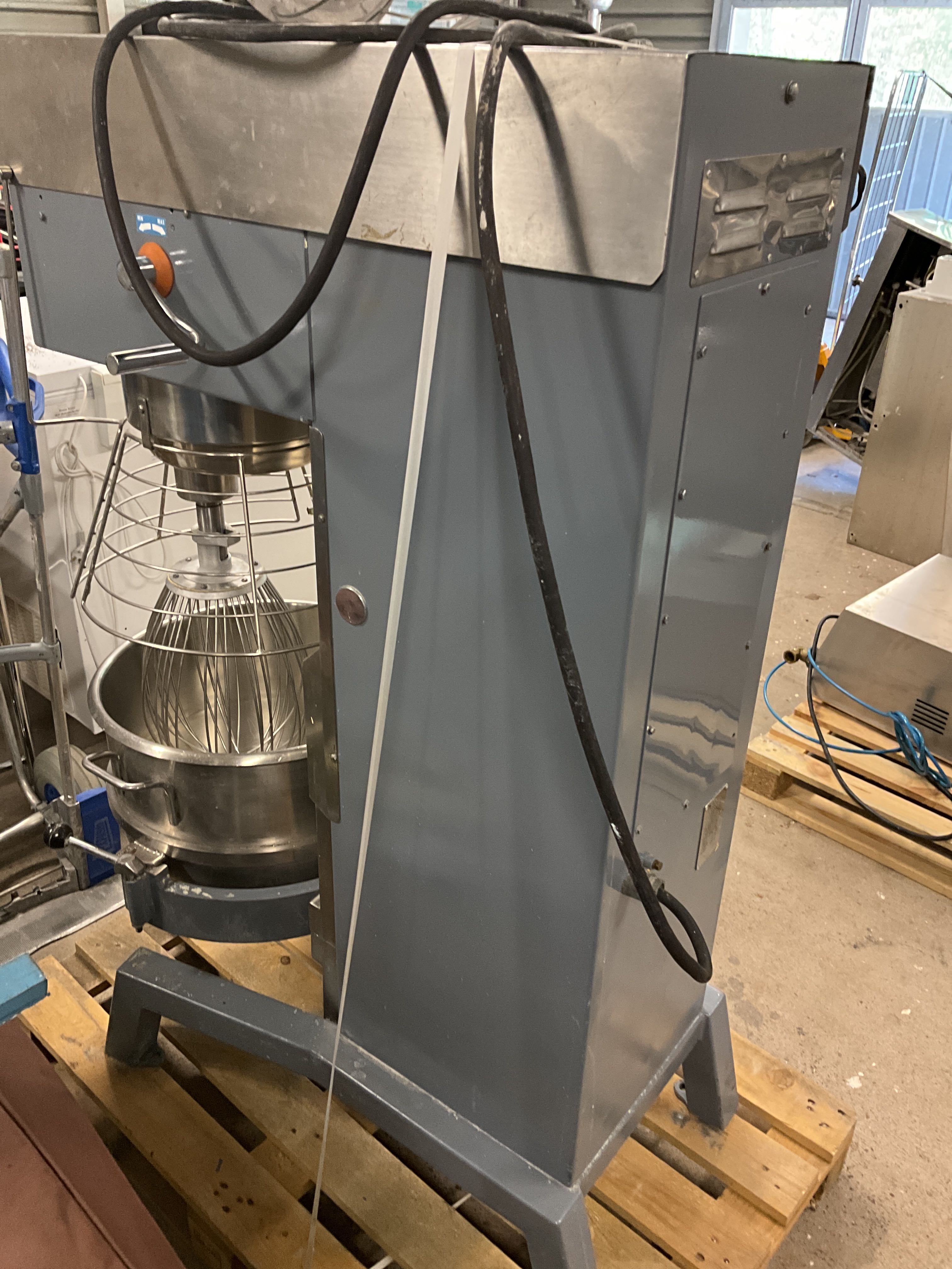 Whisk and mixing machine Euromix 60L - PS Auction - We value the future ...