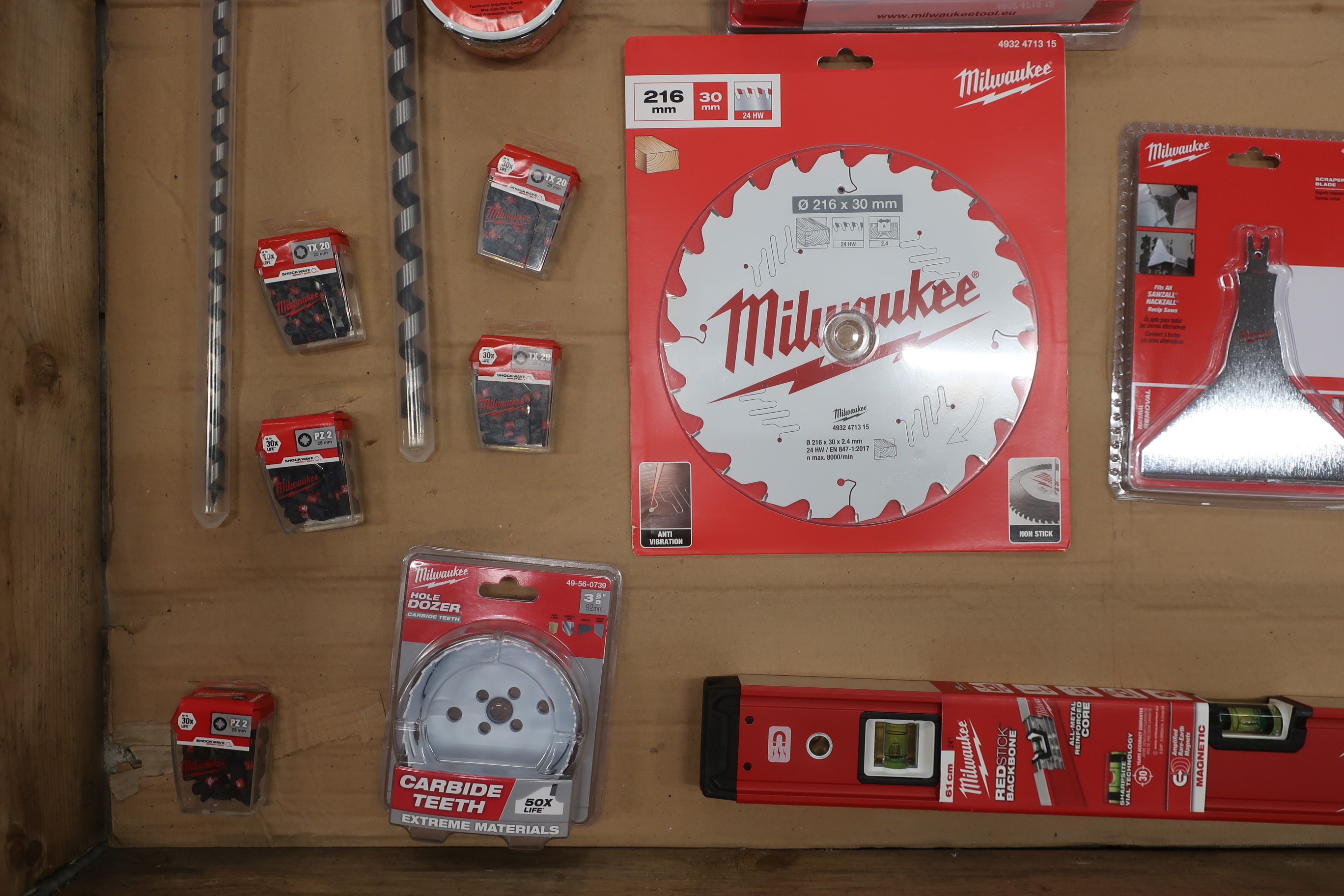Assortment of tools Milwaukee - PS Auction - We value the future ...
