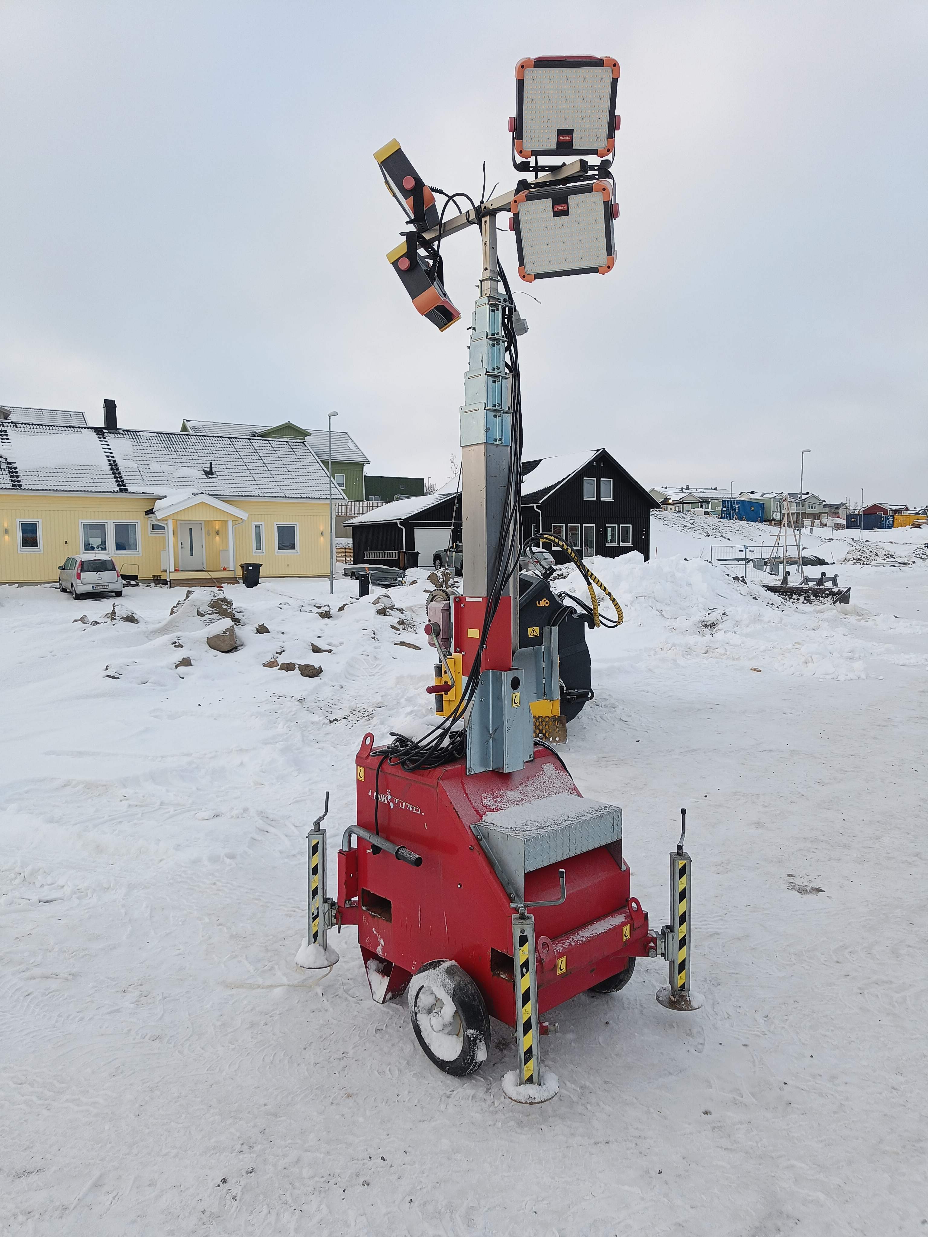 Lighting mast Link Tower - PS Auction - We value the future - Largest ...