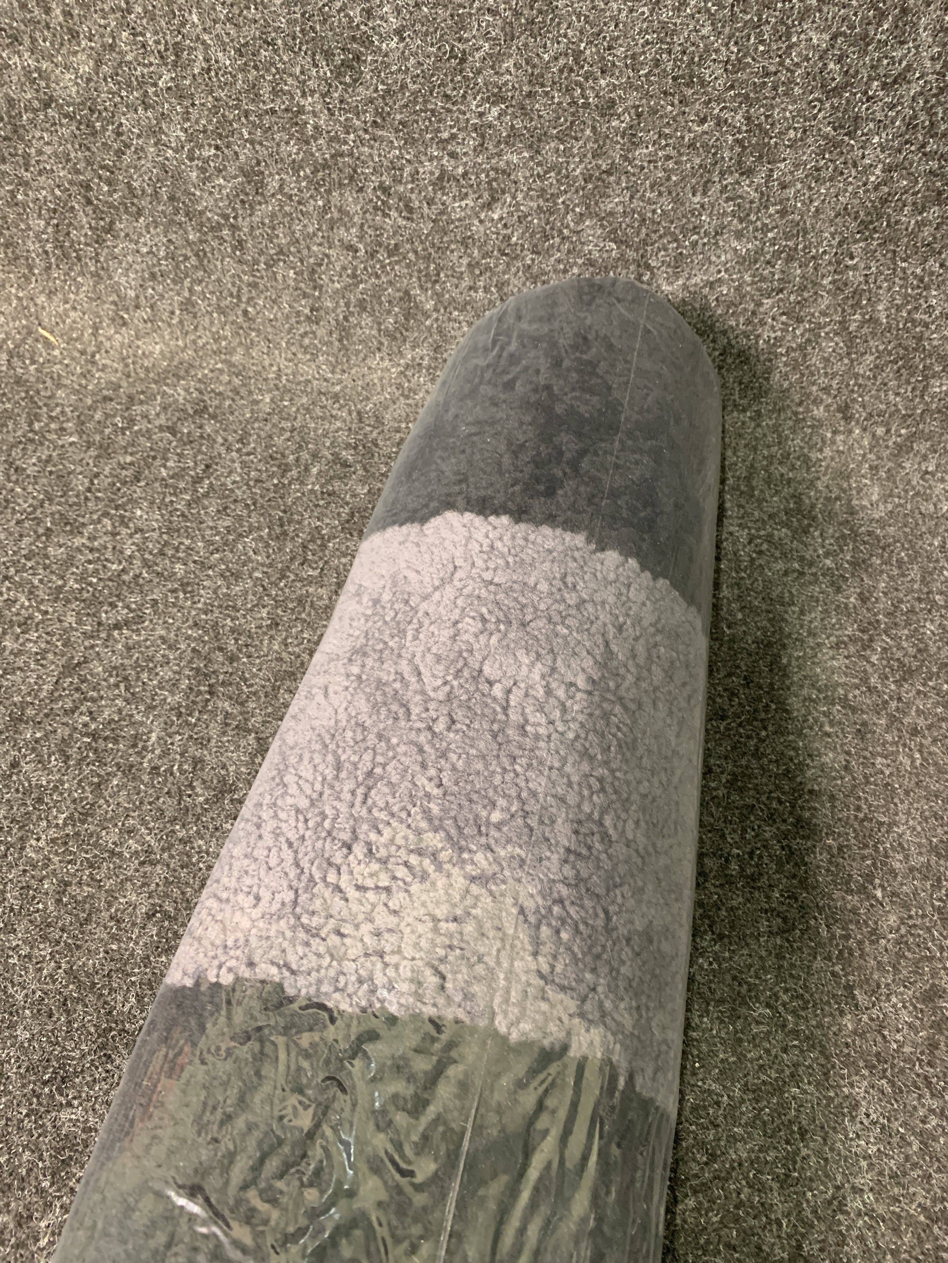 Sheepskin rug Chess carpet 60X90cm, black/off white - PS Auction - We ...