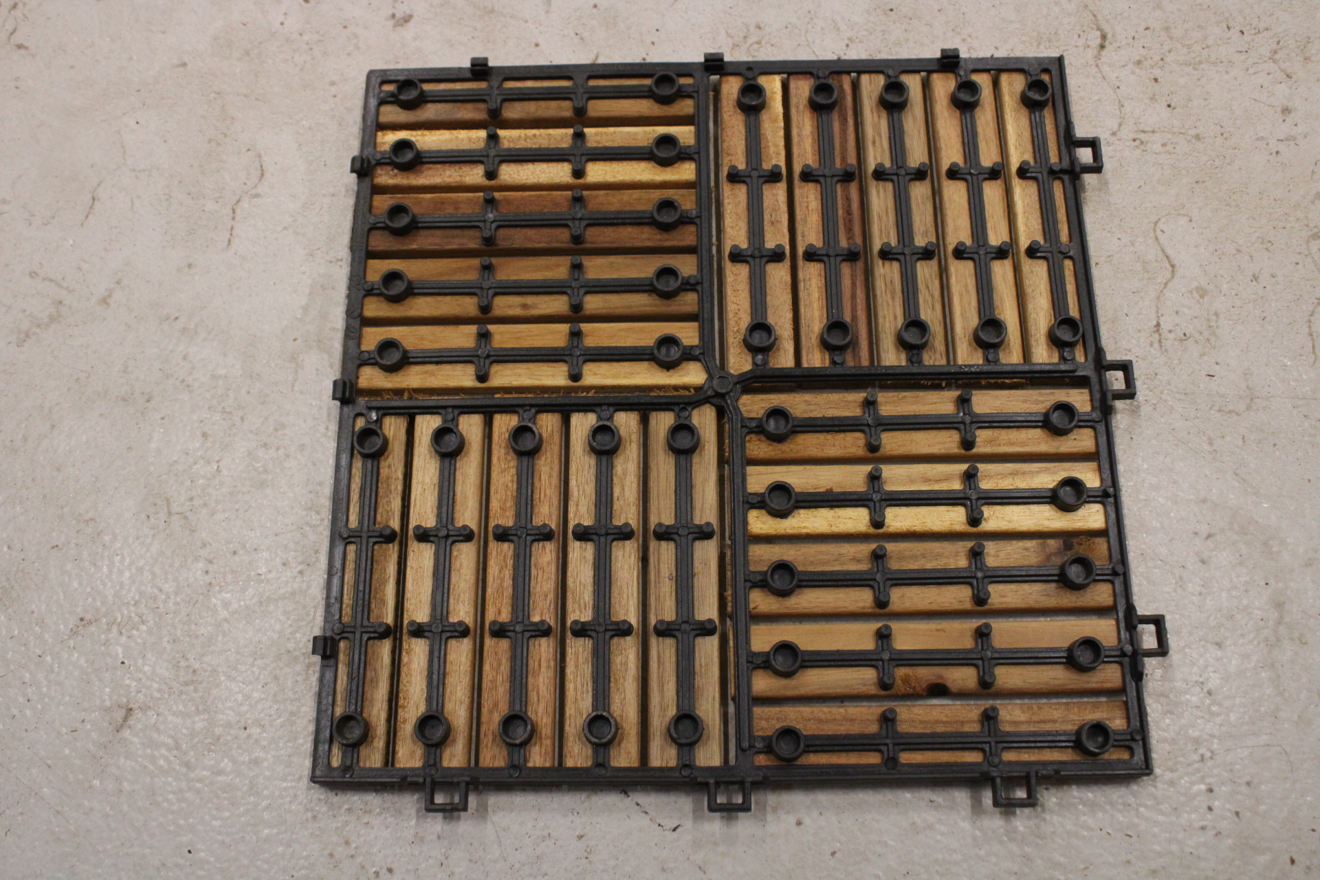 Trallgolv 10 paket, 9 m2 totalt - Auktioner online - Nätauktioner ...