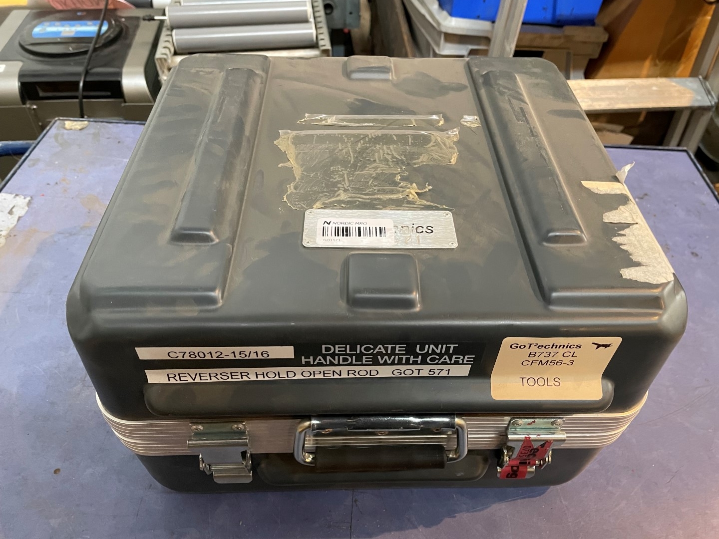 Hold open Rod Thrust reverser Cowl B737 CL - PS Auction - We value the ...