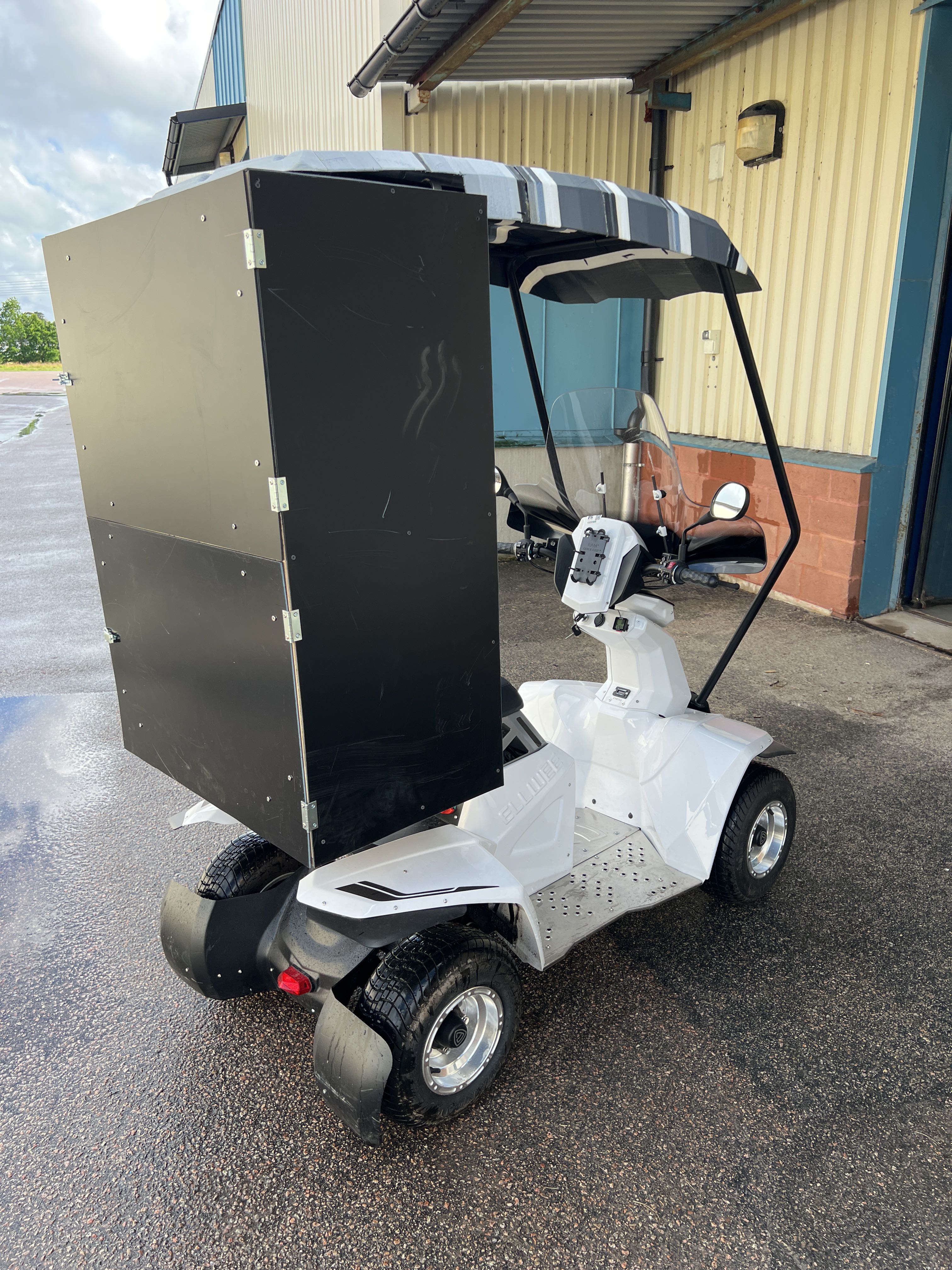 Electric quadricycle Ellwee test vehicle - PS Auction - We value the ...